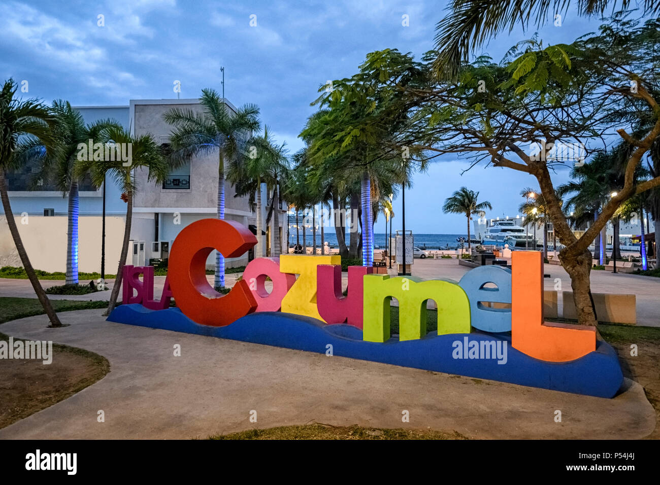 The Cozumel selfie sign at dusk on the main square of the island in ...