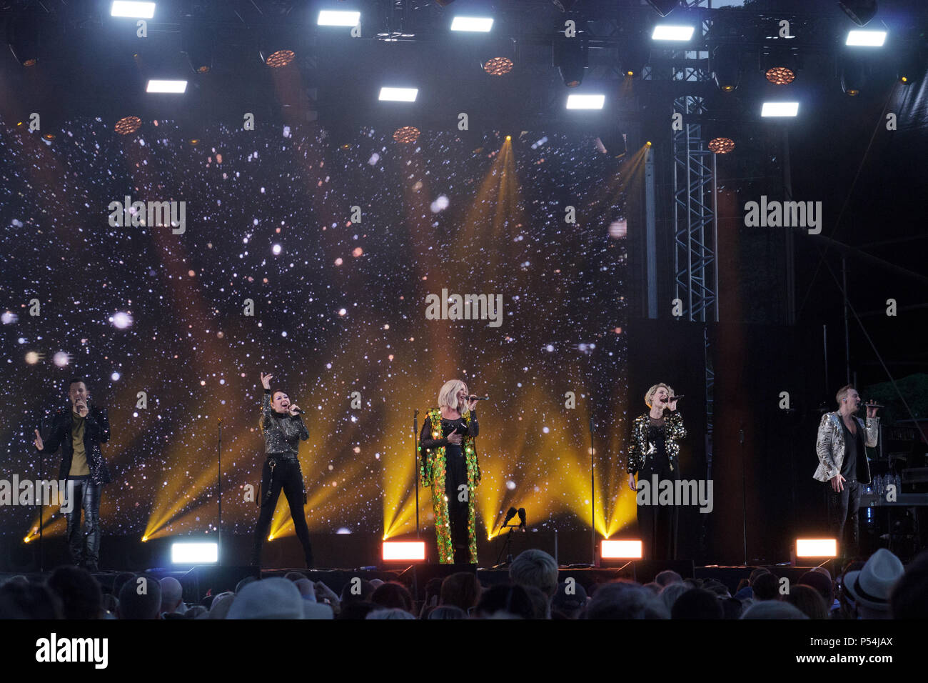 Steps group pop hi-res stock photography and images - Alamy