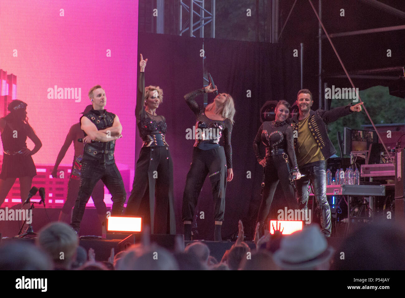 Steps Live On Stage At Butts Park Arena Coventry Stock Photo - Alamy