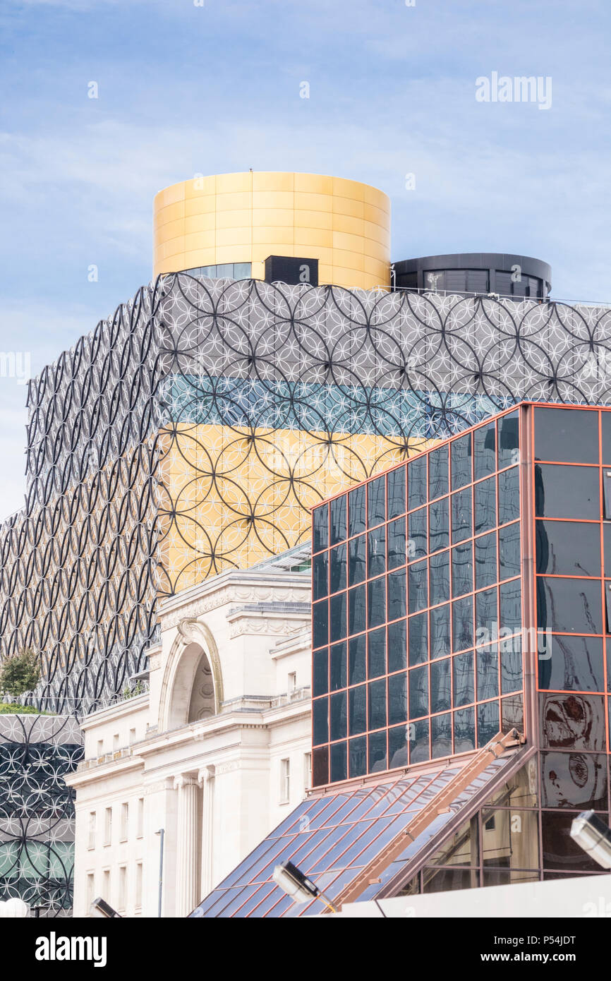 Modern and early 20th century architecture around Centenary Square ...