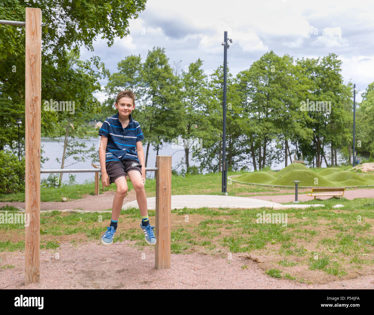 Crossbar hi-res stock photography and images - Alamy