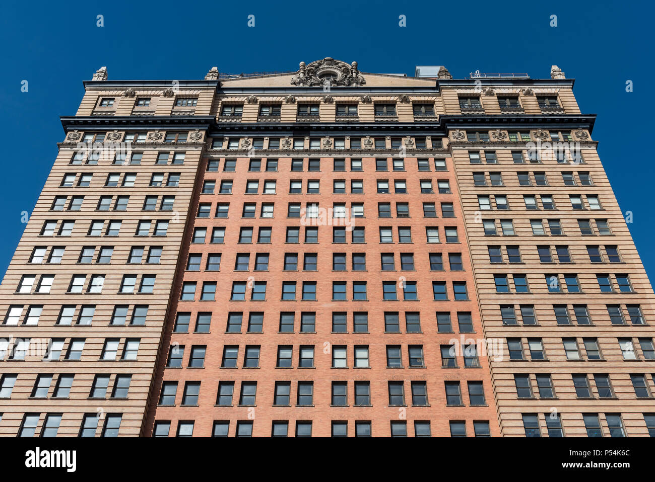 Whitehall Building at 17 Battery Place in lower Manhattan in New York ...