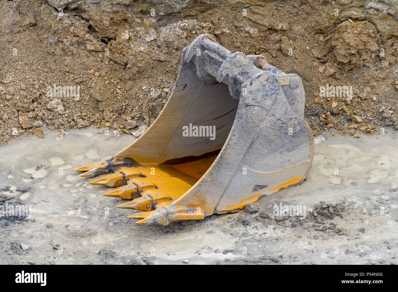 Old rusty excavator bucket hi-res stock photography and images - Alamy