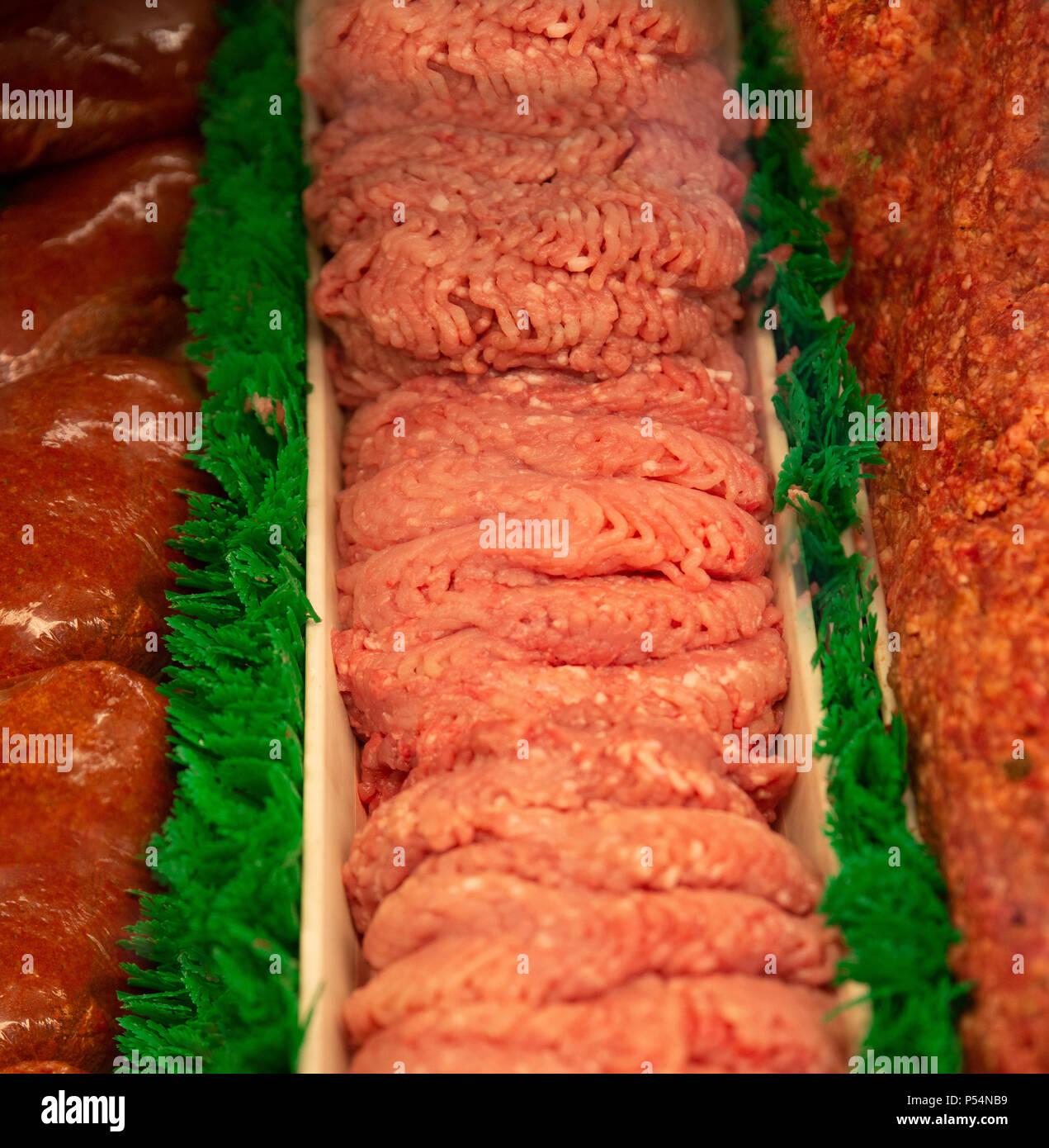 Lean ground turkey hi-res stock photography and images - Alamy