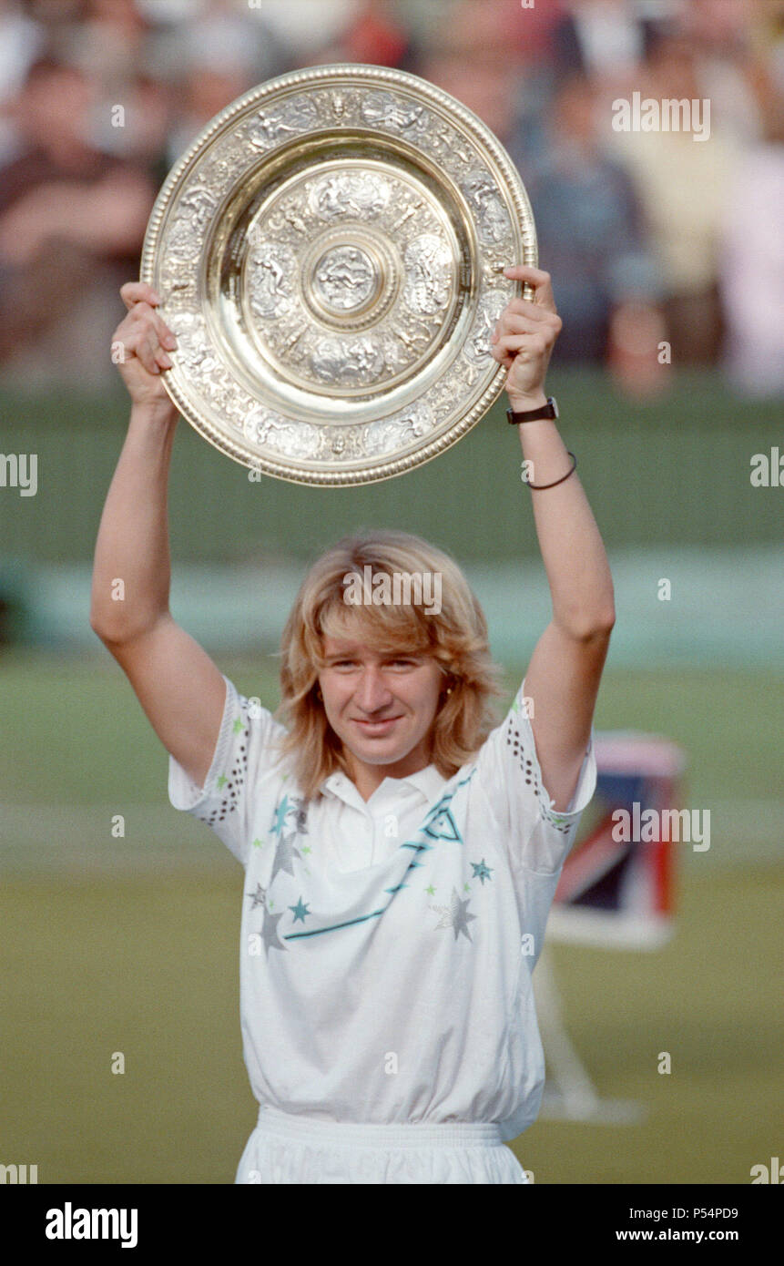 Steffi graf wimbledon trophy hi-res stock photography and images - Alamy