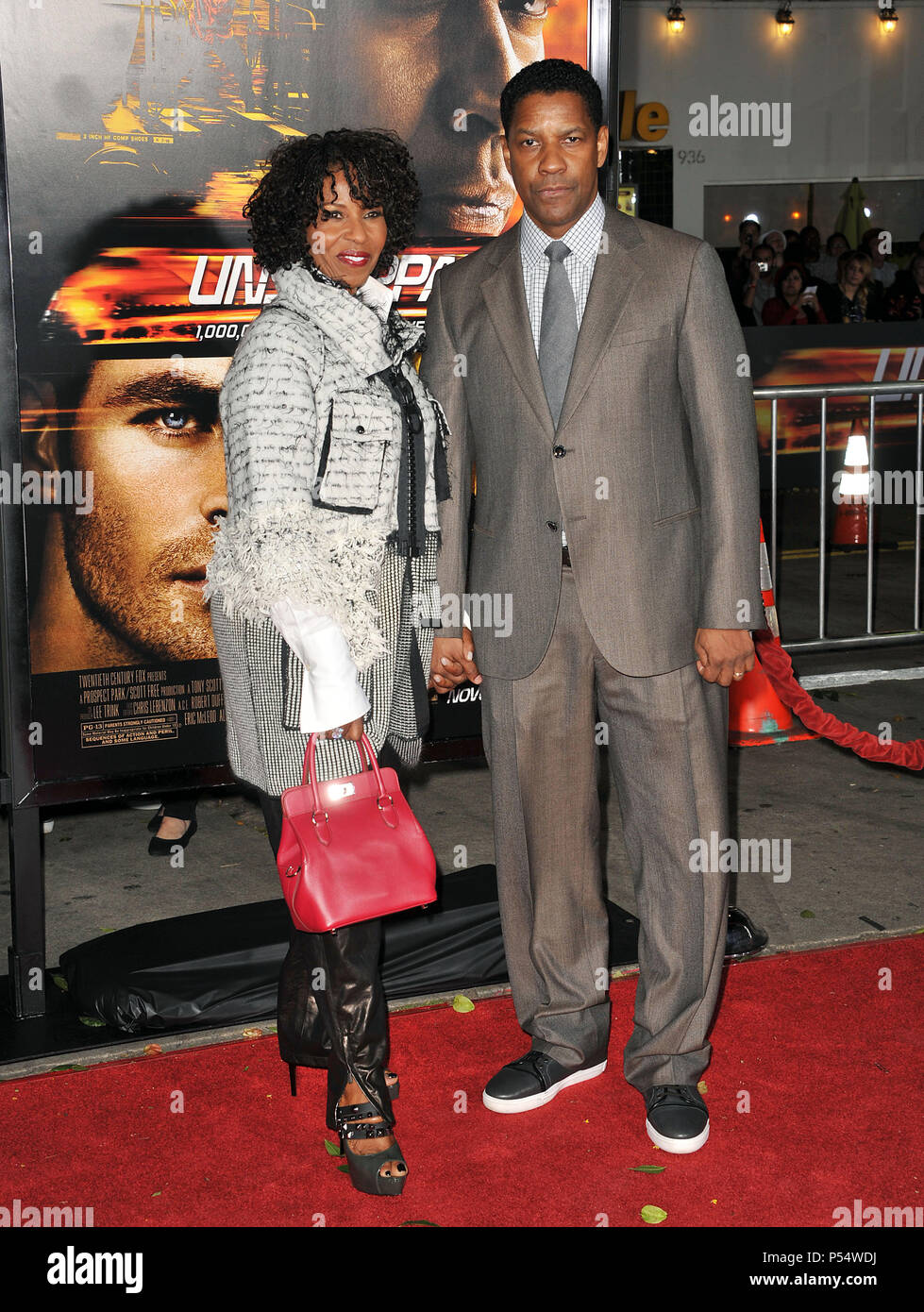 Denzel washington with children hi-res stock photography and images - Alamy