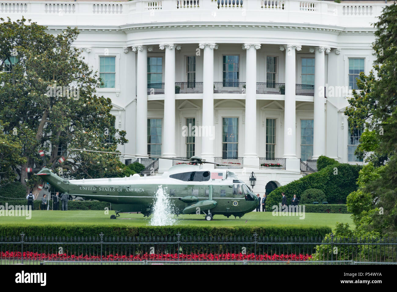 Marine one helicopter hi-res stock photography and images - Alamy
