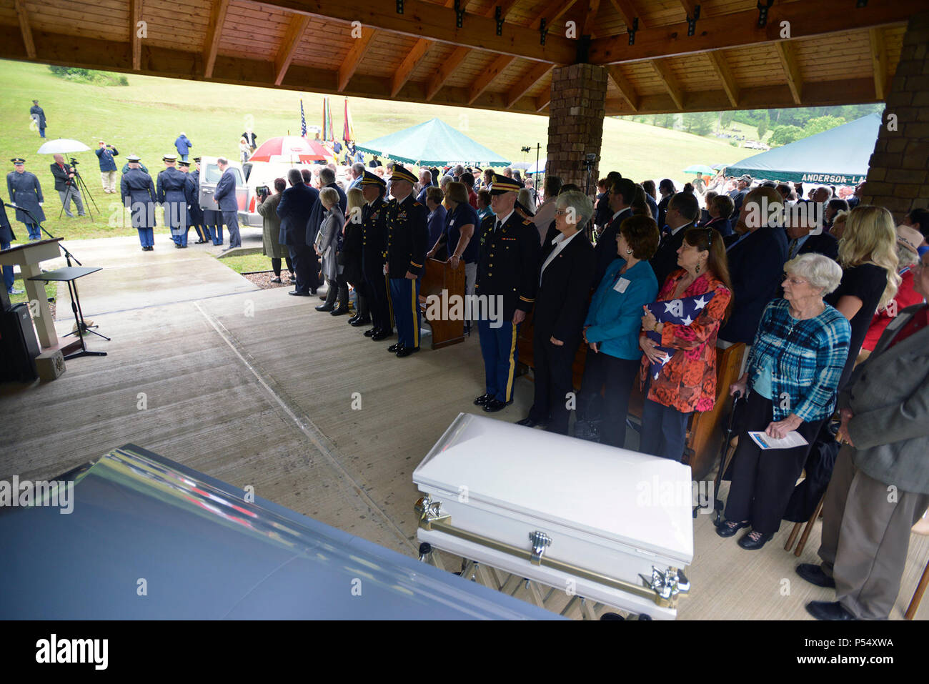 Soldiers from the 3rd Infantry Regiment "The Old Guard" render military ...