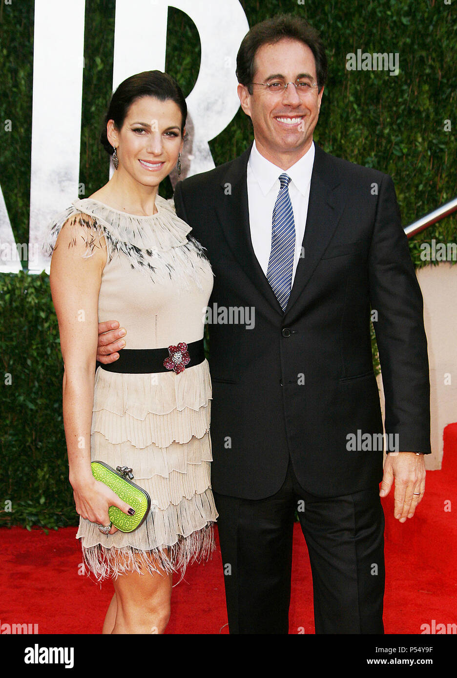 Jerry Seinfeld Wife Kids Tv Show Biography Jerry Seinfeld Net Worth ...