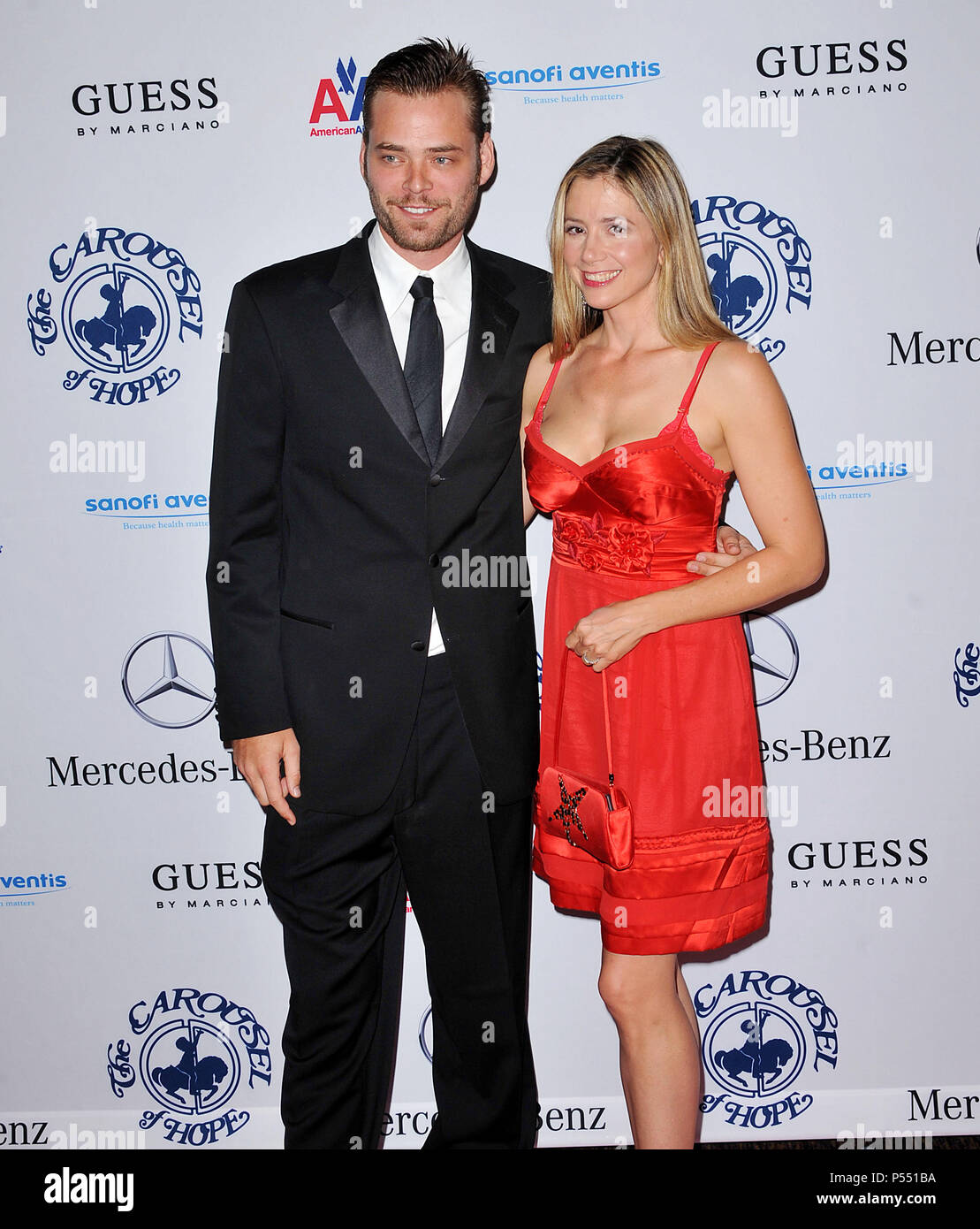 Mira sorvino with her husband and children hi-res stock photography and ...