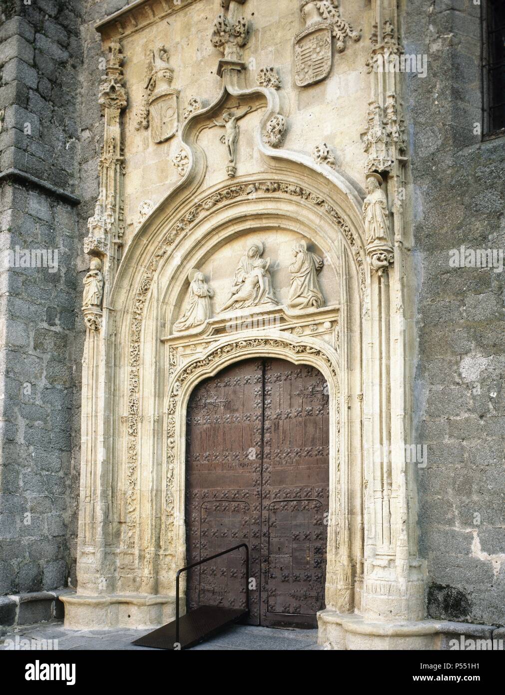 ARTE GOTICO-FLAMIGERO. ESPAÑA. IGLESIA DE LA ASUNCION. Construida entre ...