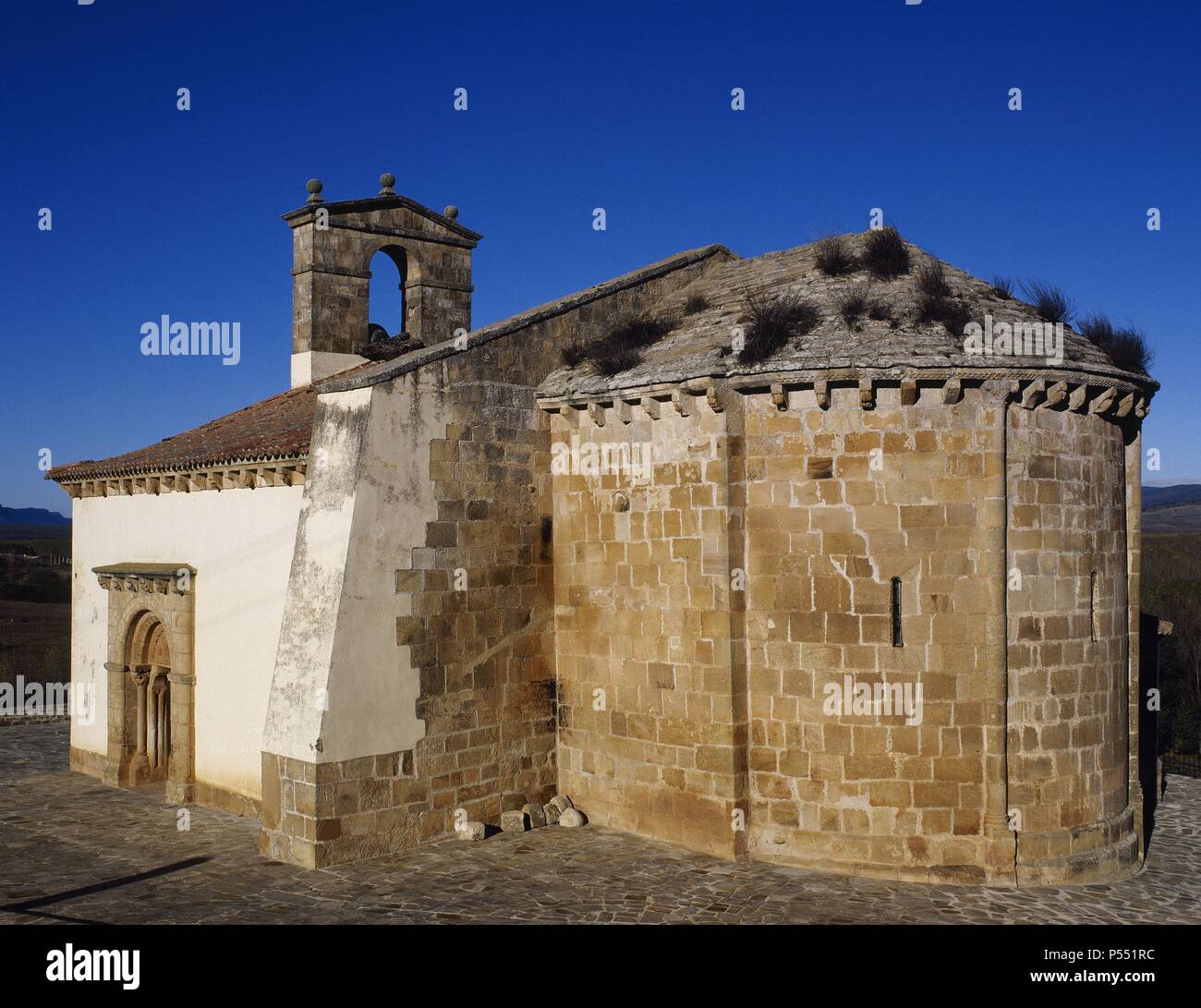 ARTE ROMANICO. ESPAÑA. ERMITA DE LOS MARTIRES. Vista general de la ...