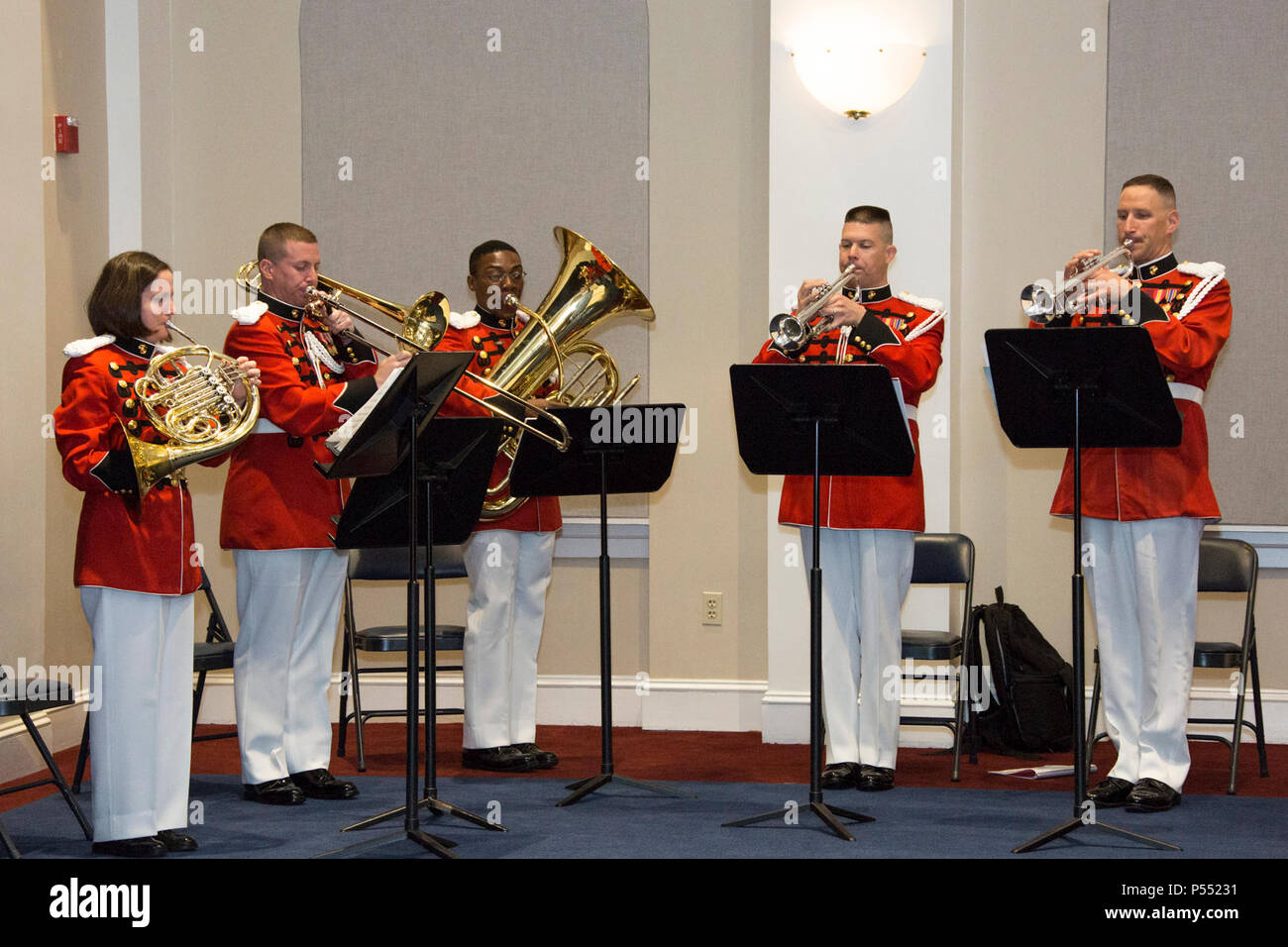 Lt gen robert r ruark hi-res stock photography and images - Alamy