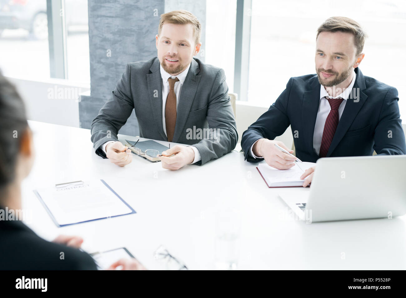 Two entrepreneurs hi-res stock photography and images - Alamy