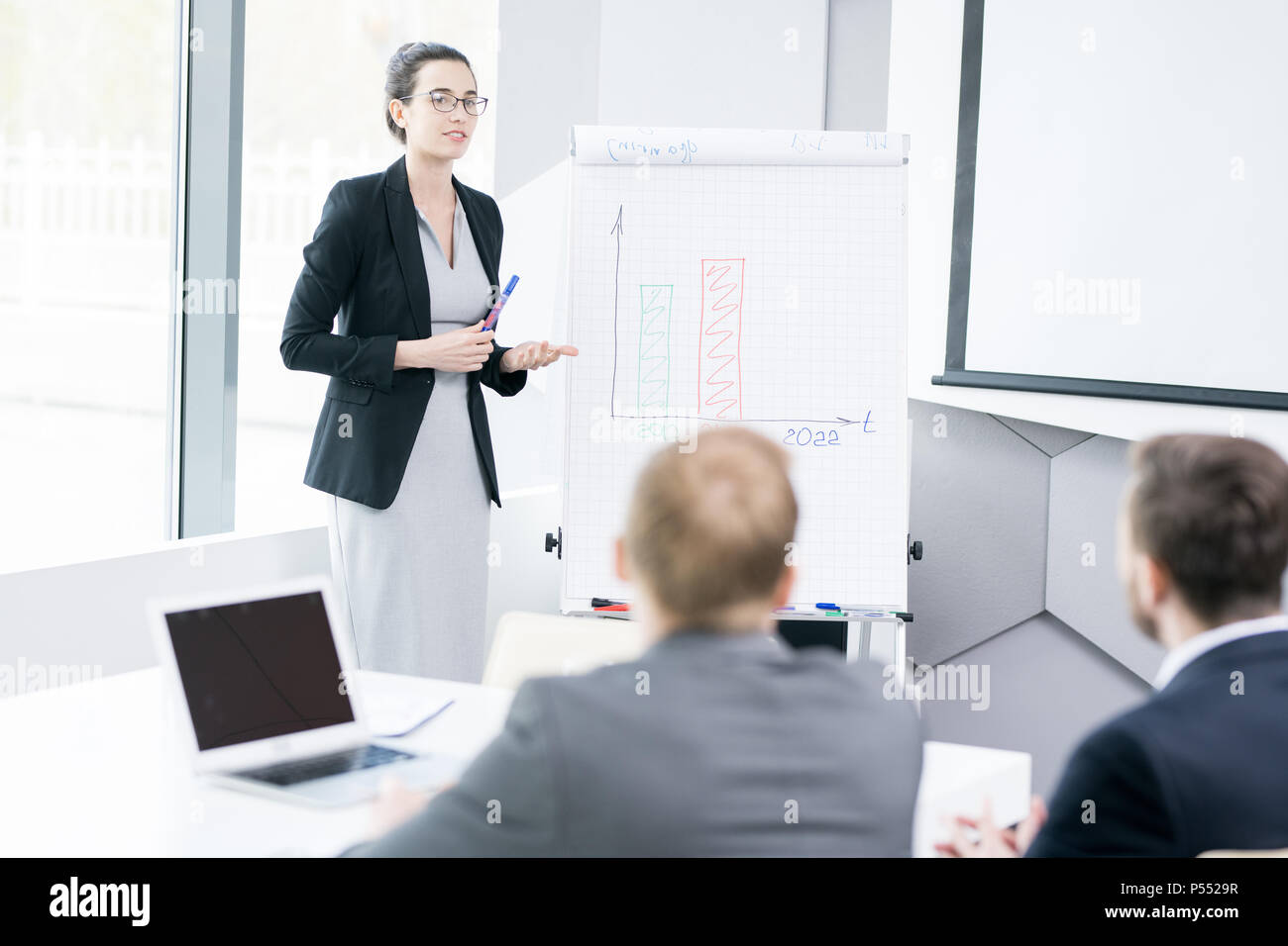 Presentation student hi-res stock photography and images - Alamy