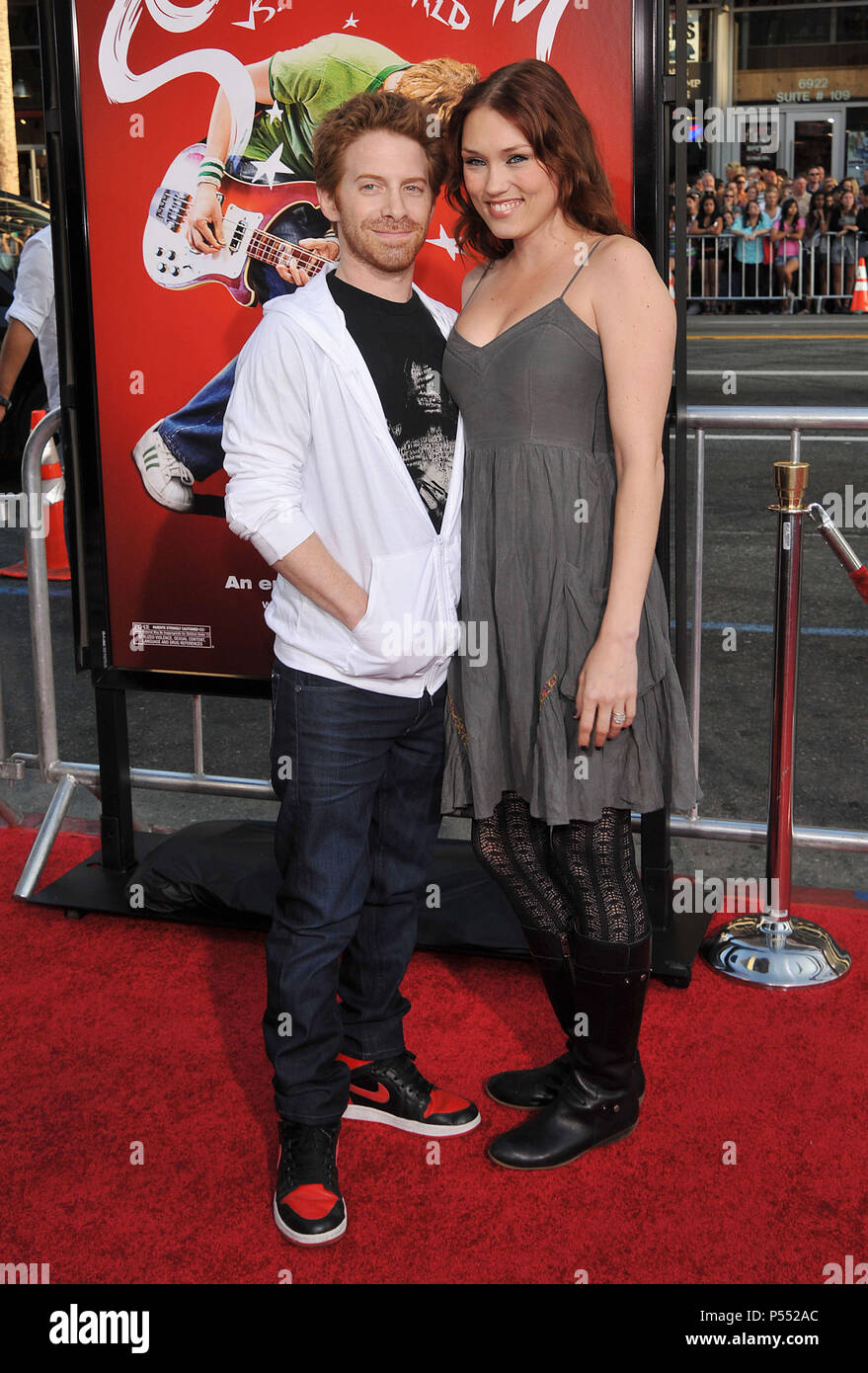 Seth green girlfriend clare grant hi-res stock photography and images ...