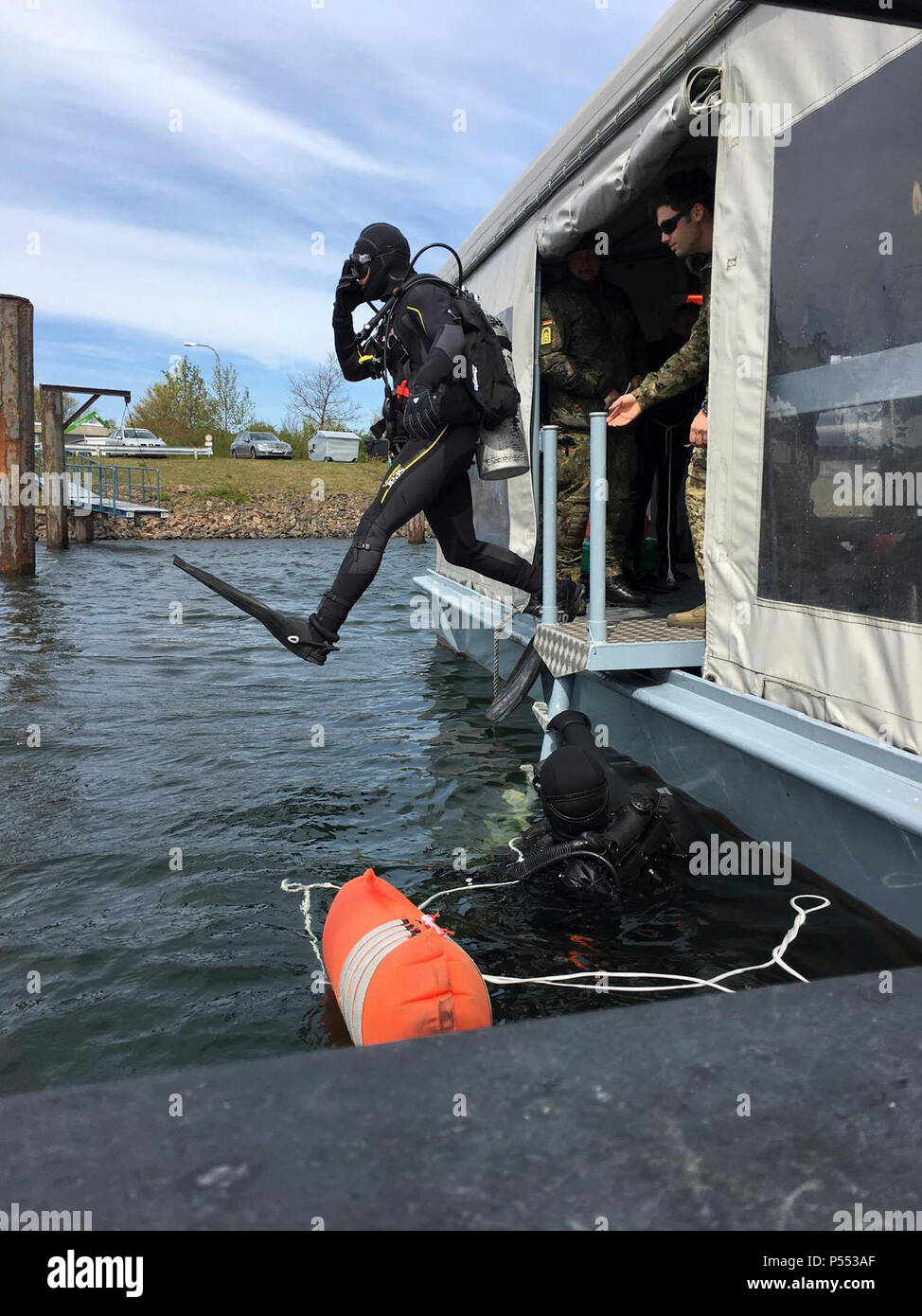 Mine countermeasures mcm platoon 802 hi-res stock photography and ...