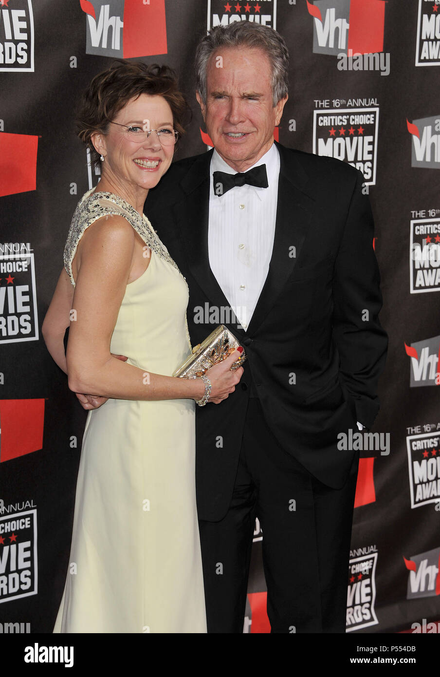 Annette bening and family hi-res stock photography and images - Alamy