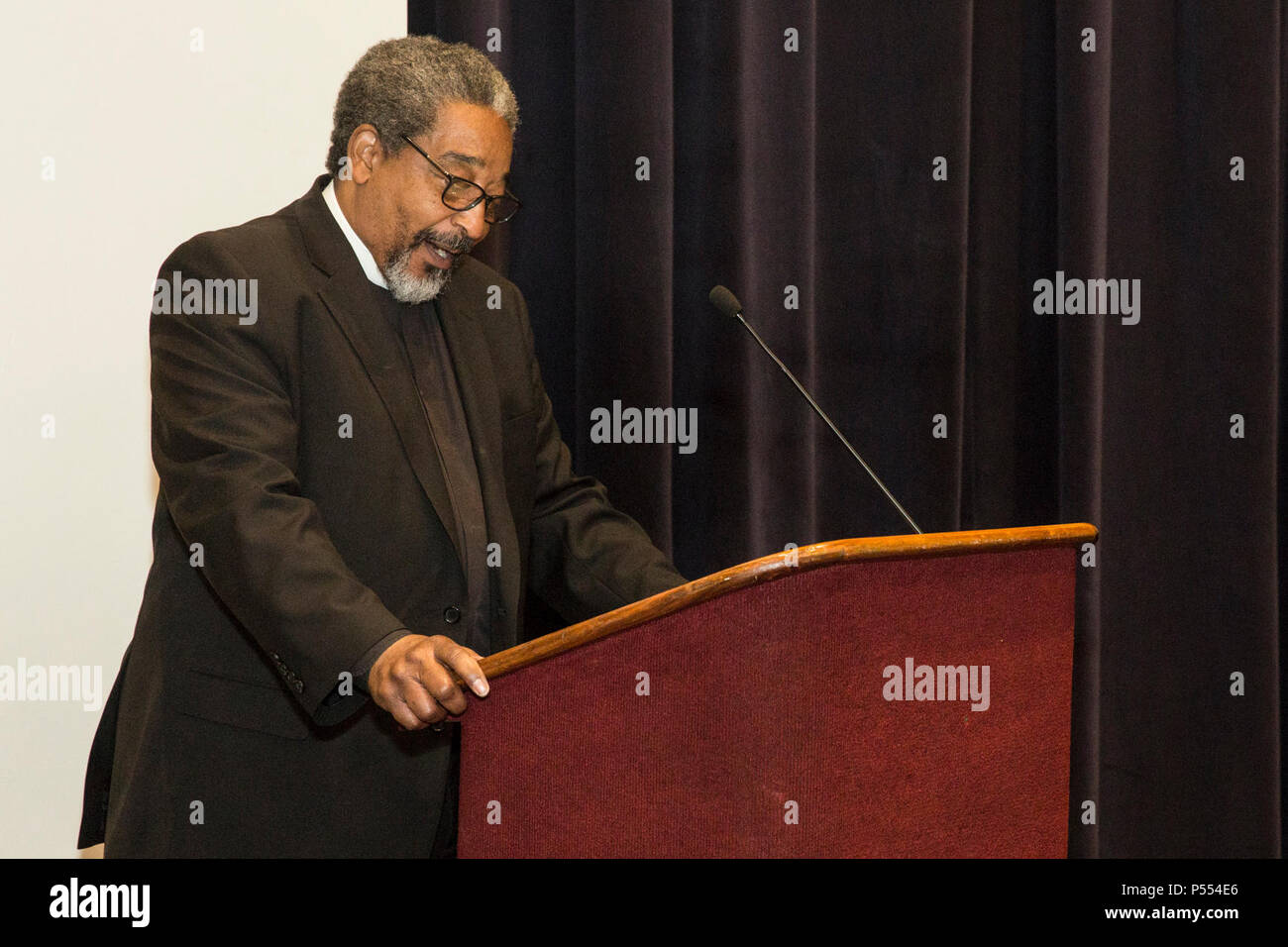 Lt gen robert r ruark hi-res stock photography and images - Alamy