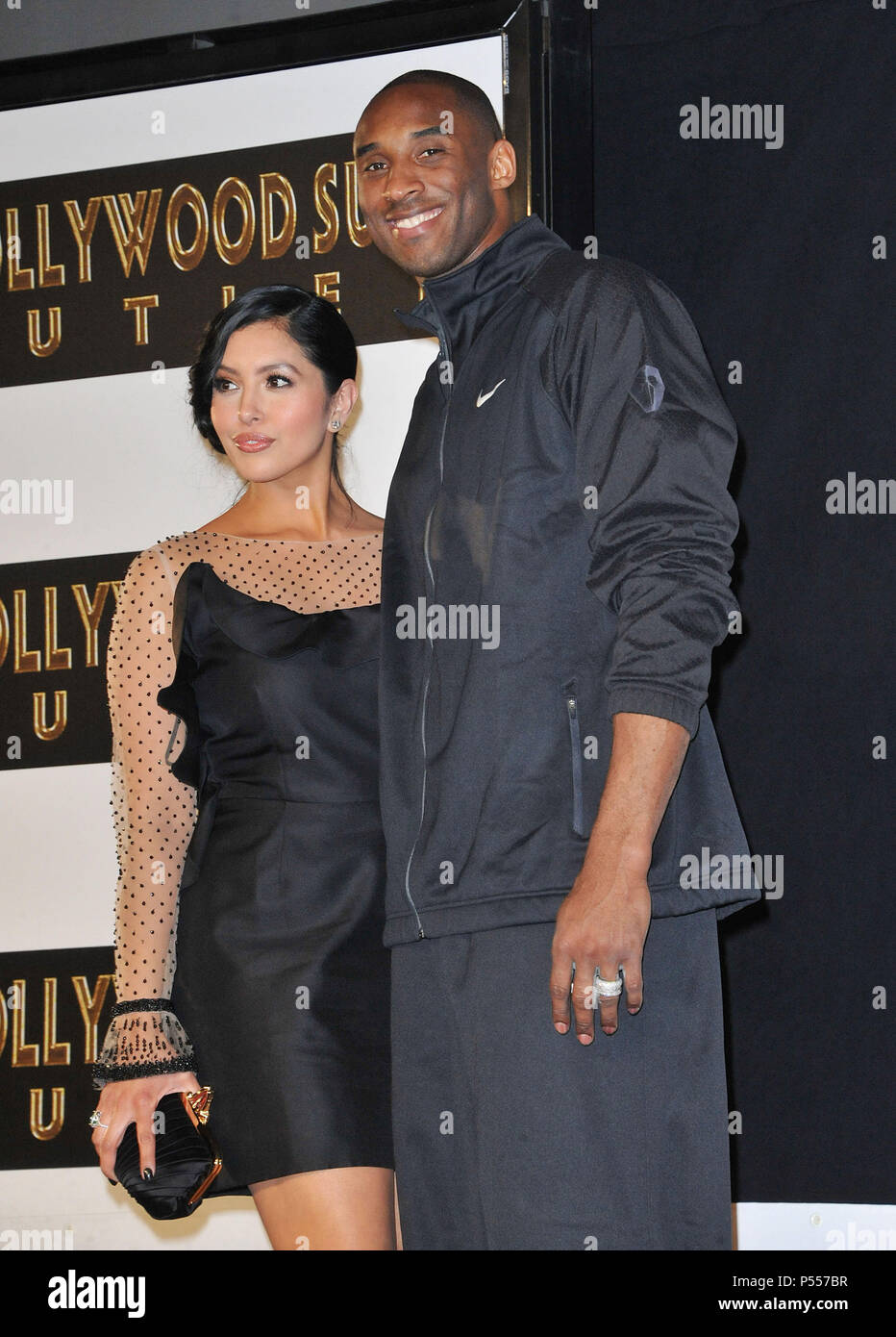 Kobe Bryant with Wife Vanessa at the Hand and Foot Print Ceremony at ...