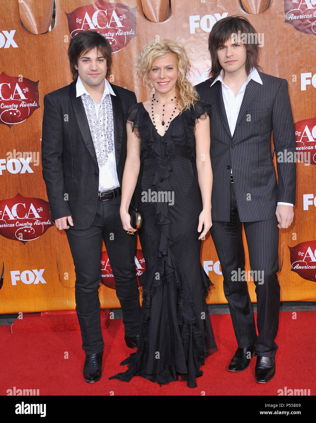 The Band Perry Pioneer Photoshoot