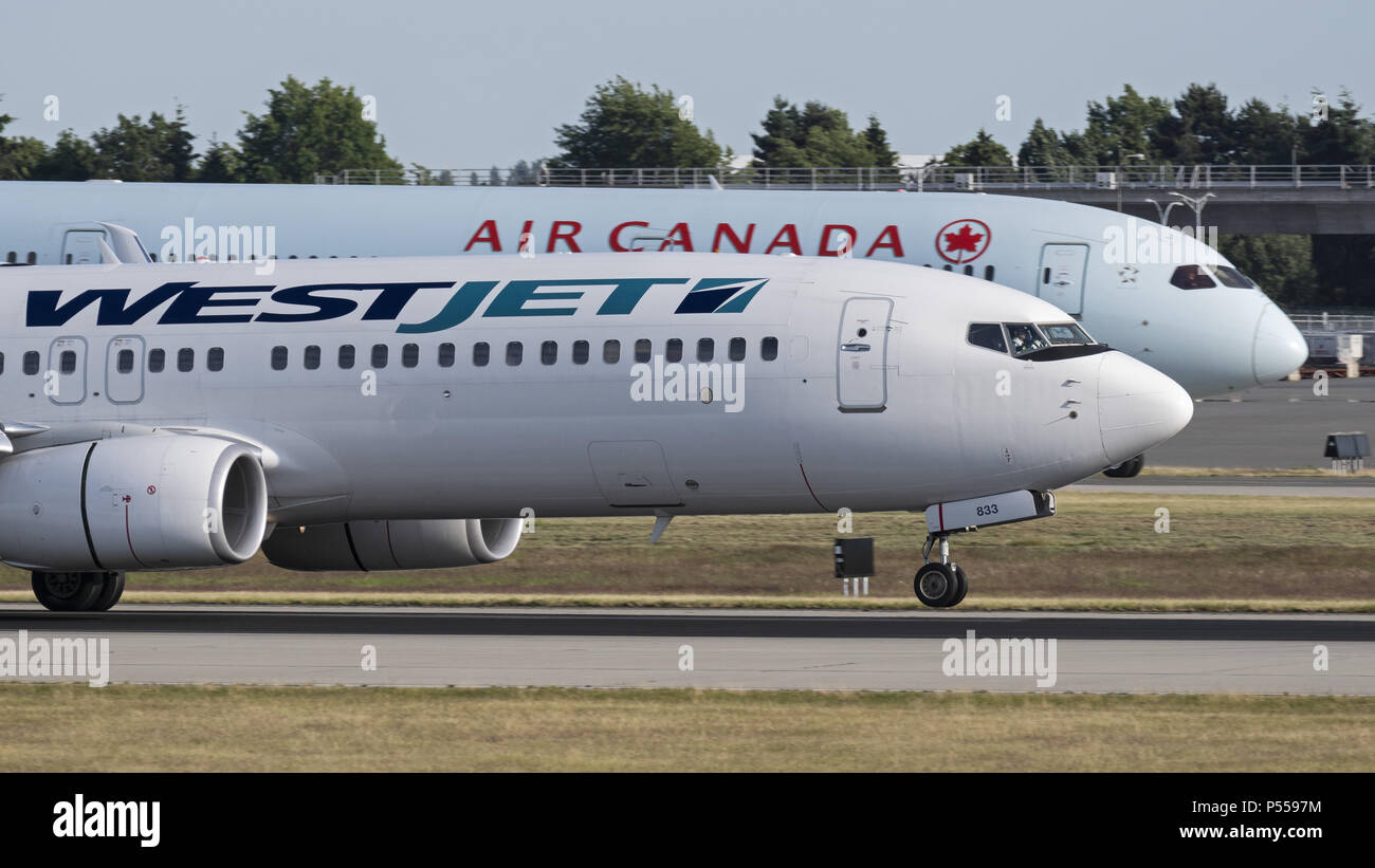 Avión westjet hi-res stock photography and images - Alamy