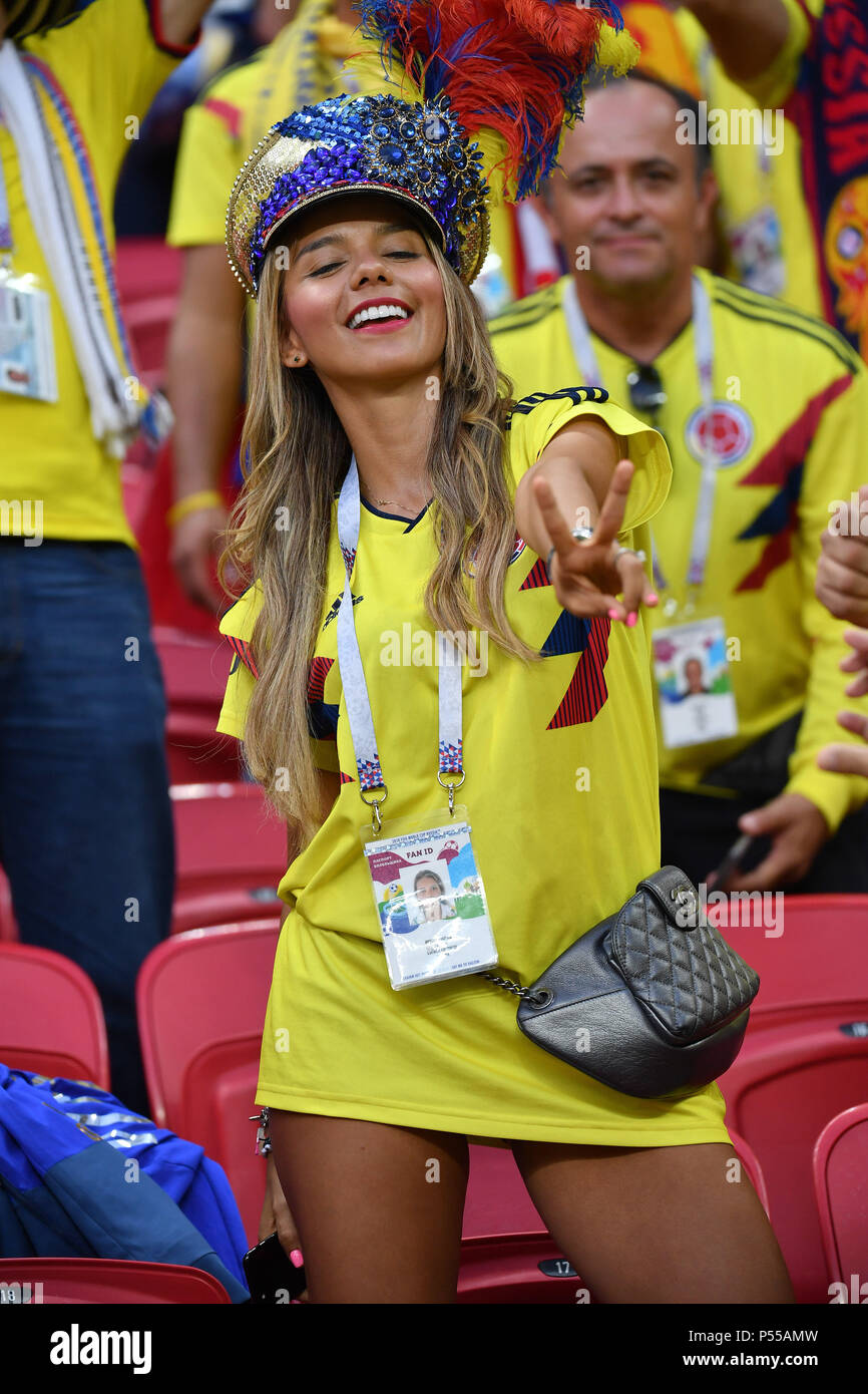 Colombian woman football hi-res stock photography and images - Alamy