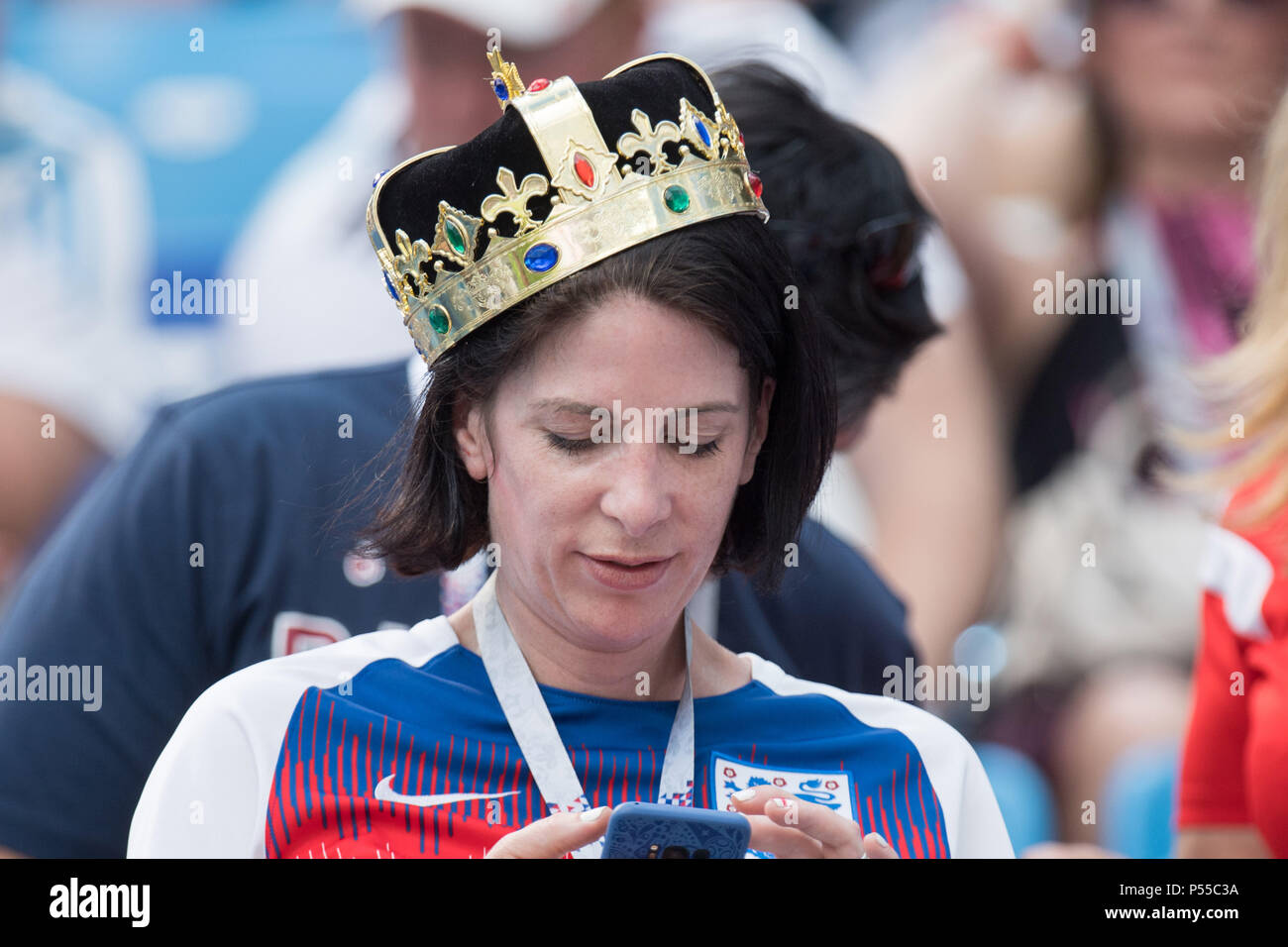 Female england football fan hi-res stock photography and images - Alamy