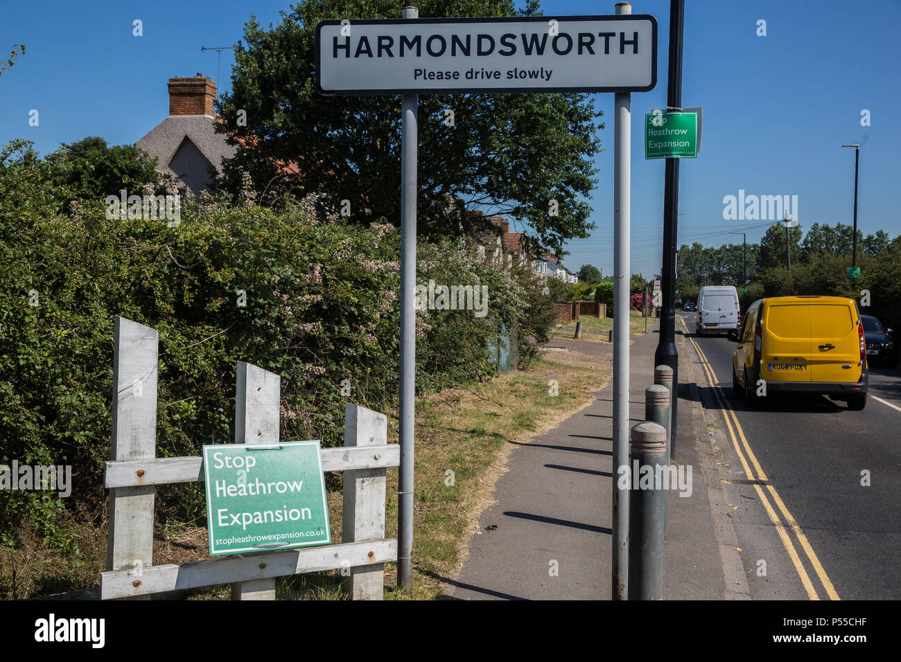 3rd runway hi-res stock photography and images - Alamy