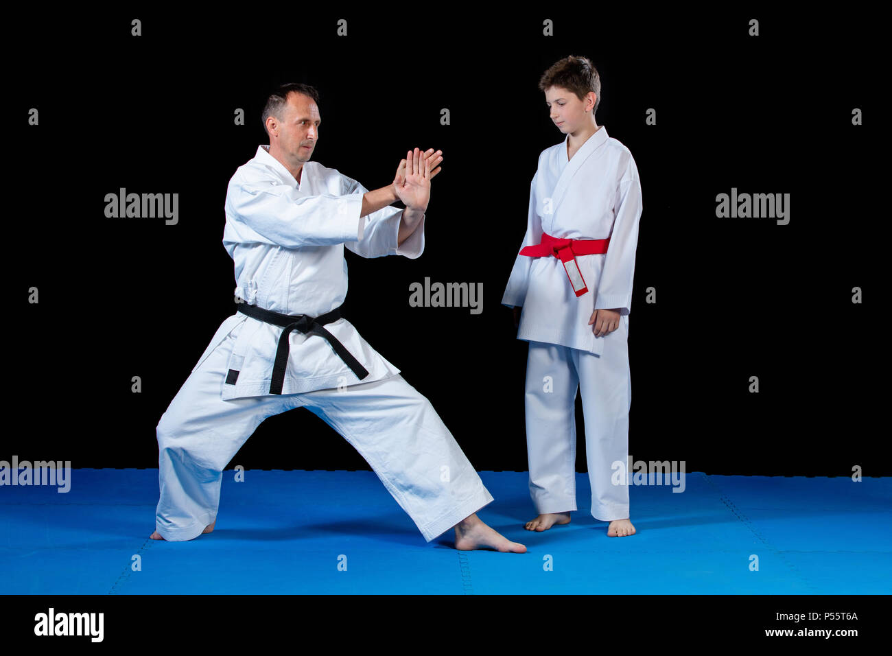 Japanese kids in karate uniform hi-res stock photography and images - Alamy