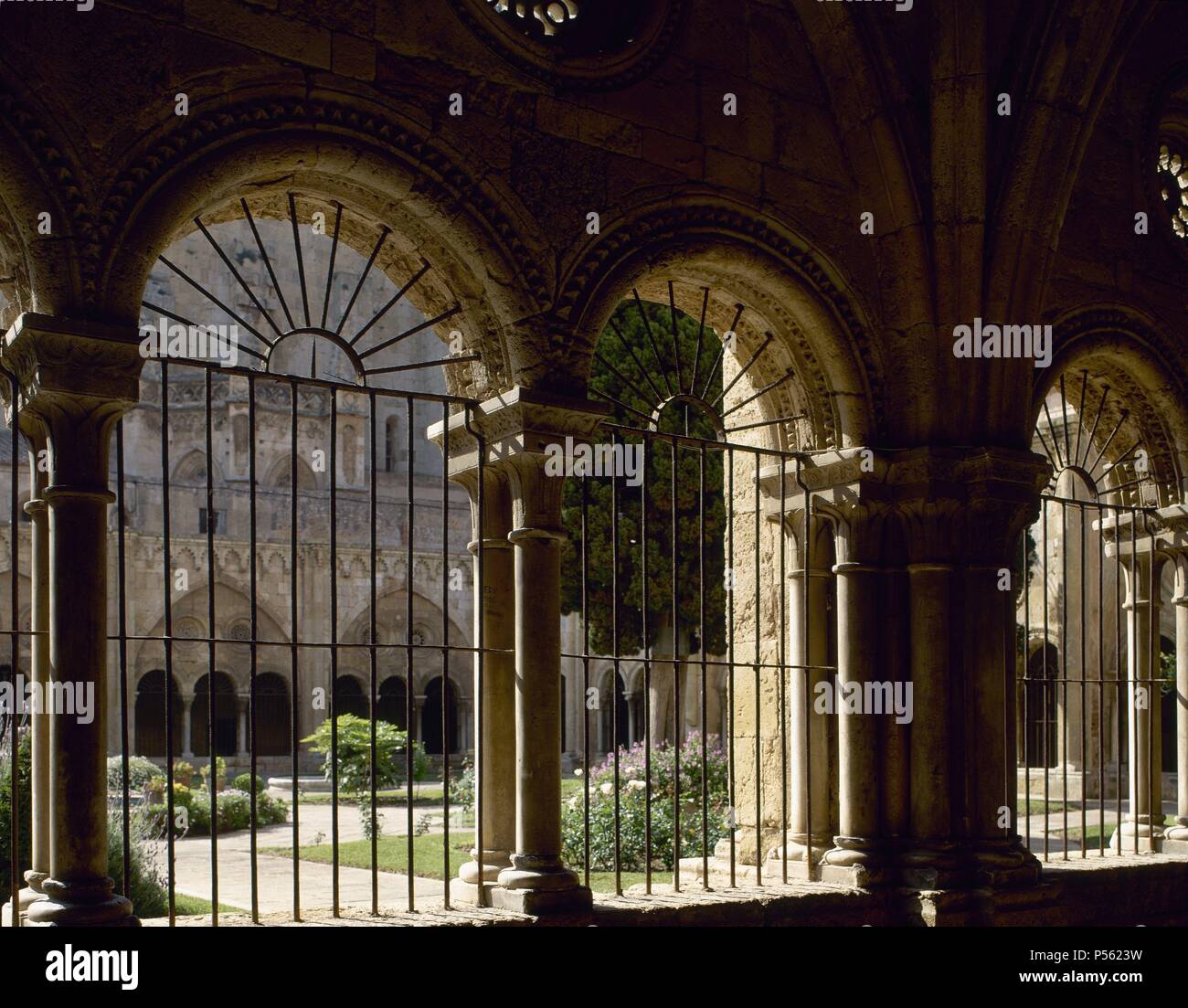 ARTE GOTICO. ESPAÑA. SIGLO XIV. CATEDRAL DE SANTA MARIA (1170-1331 ...