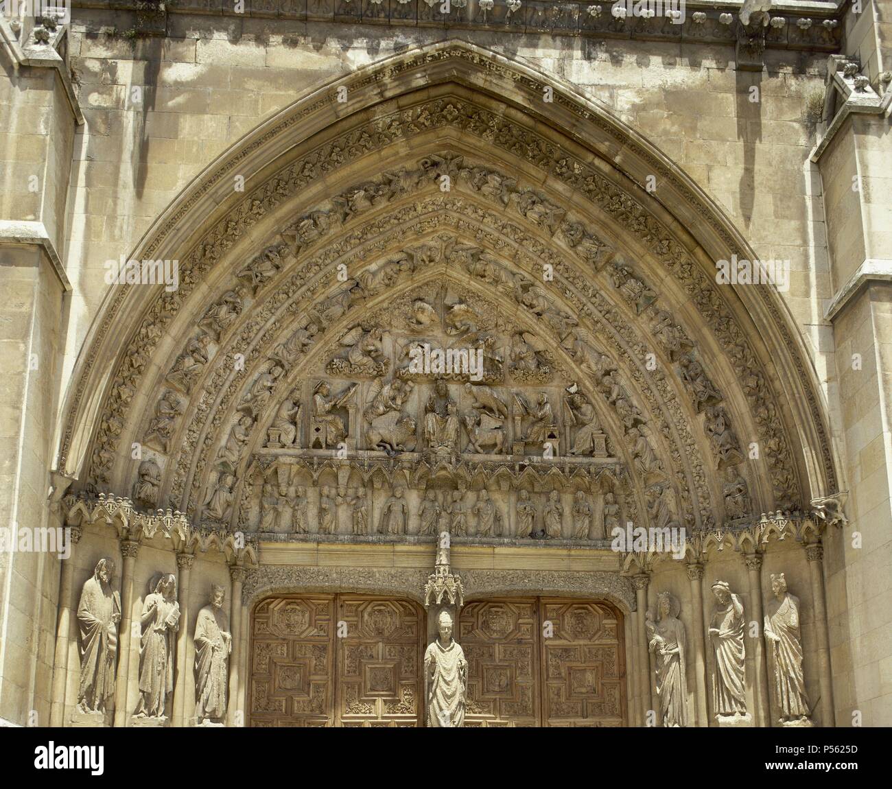 ARTE GOTICO. ESPAÑA. CATEDRAL DE SANTA MARIA DE REGLA. Iniciada en 1205 ...