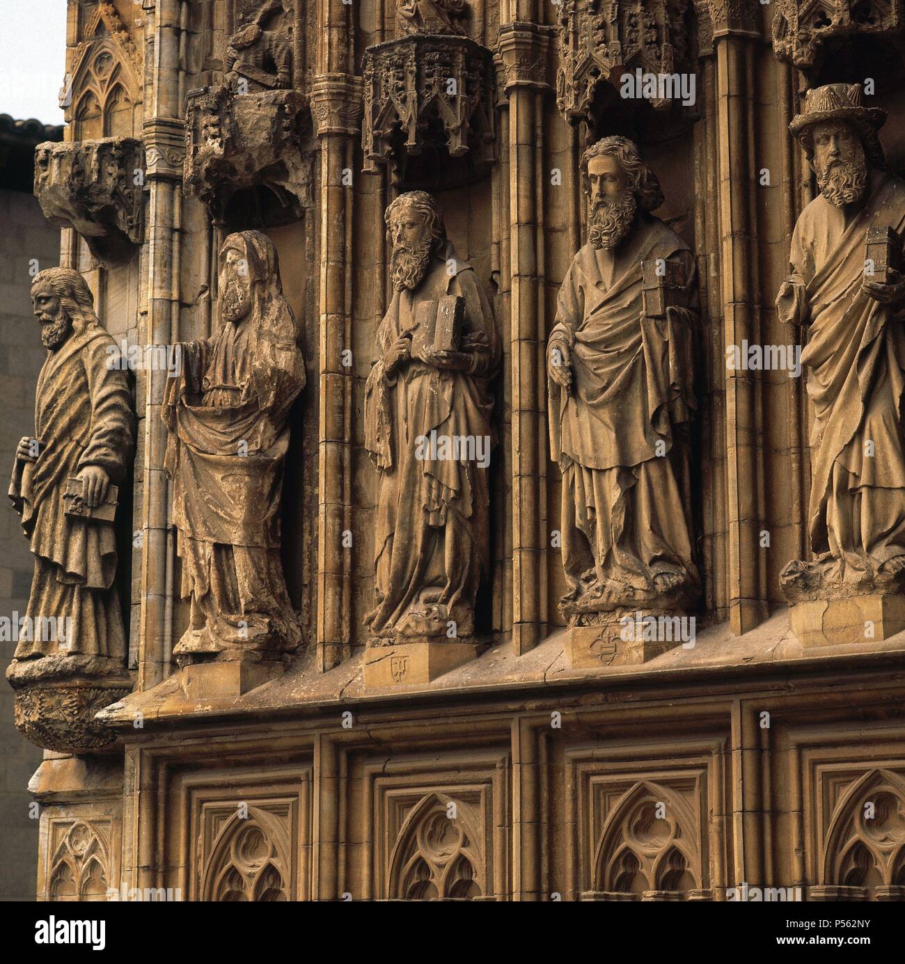 ARTE GOTICO. ESPAÑA. BASILICA DE SANTA MARIA DE CASTELLO. Consagrada en ...