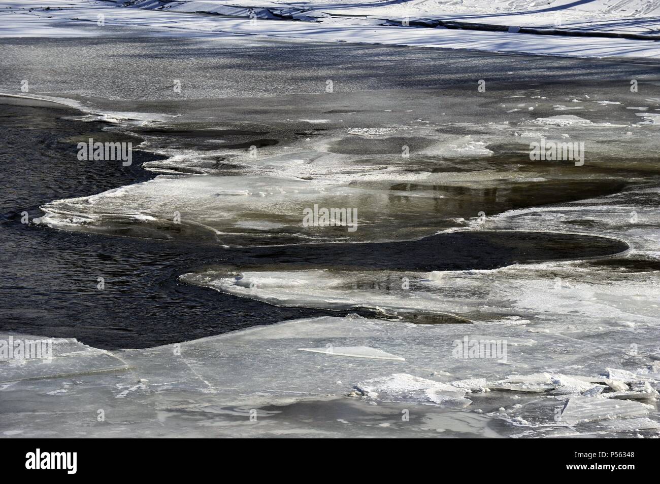 Lithuania vilnius frozen neris river hi-res stock photography and ...