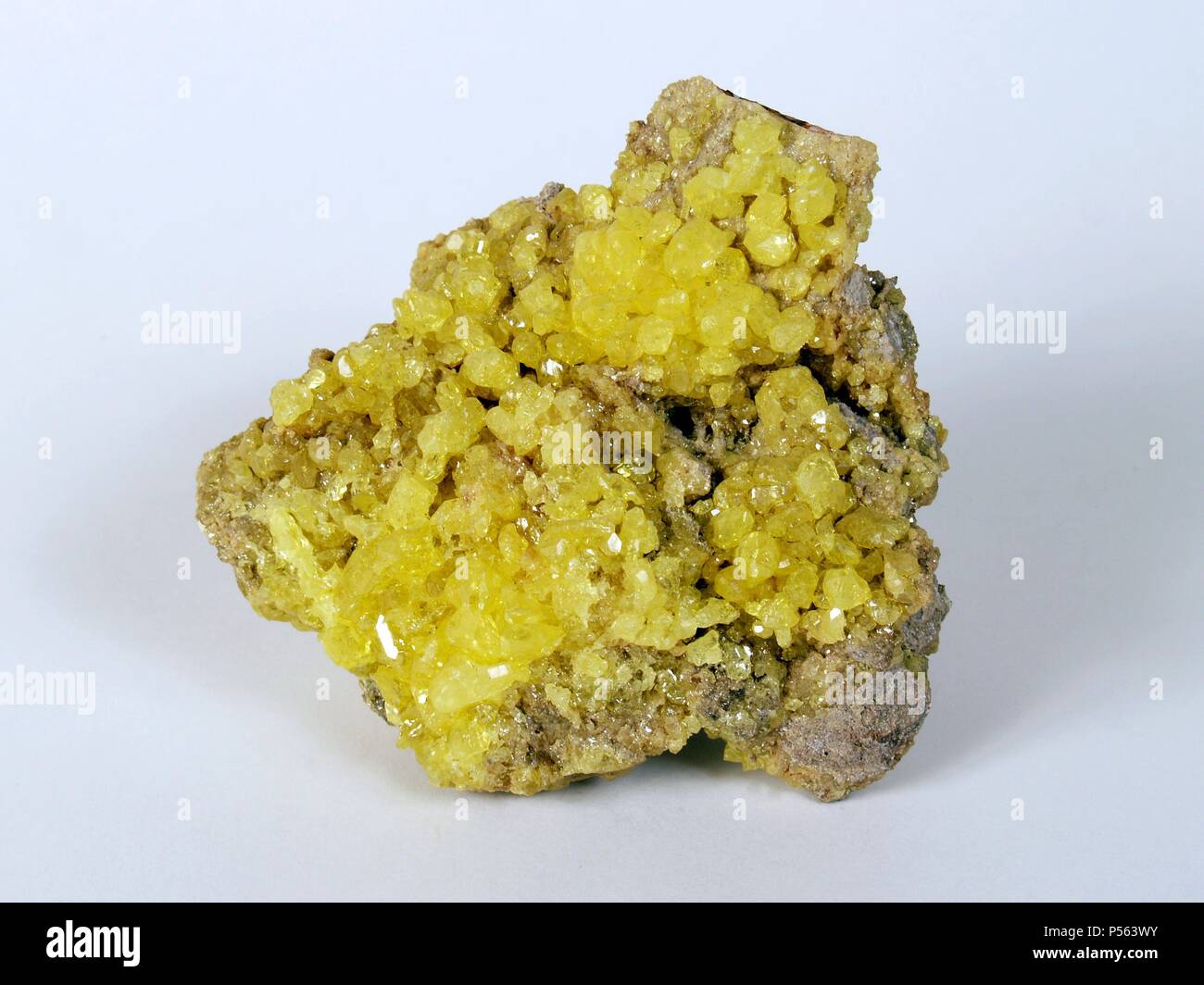 AZUFRE CRISTALIZADO (AZUFRE NATIVO Stock Photo - Alamy