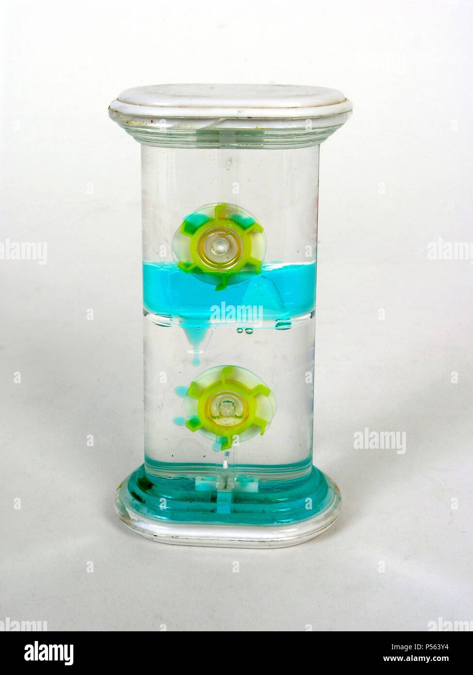 Reloj de agua hi-res stock photography and images - Alamy