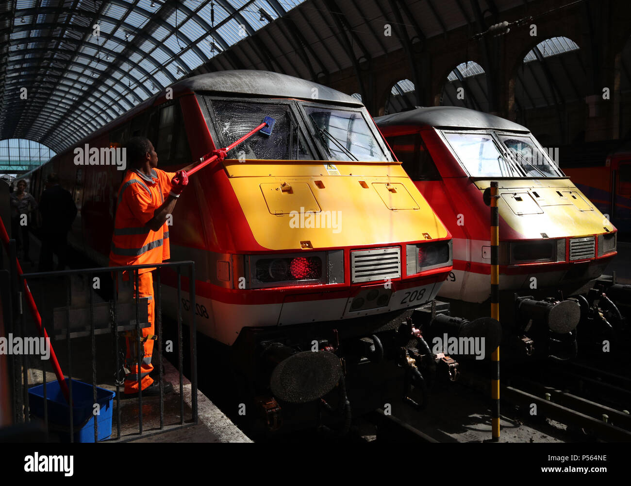London north eastern railway hi-res stock photography and images - Alamy