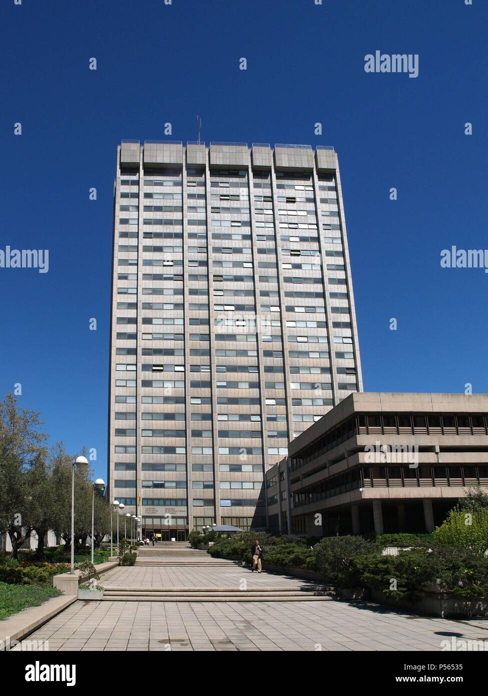 Edificio del MINISTERIO DE ECONOMIA Y HACIENDA. Madrid, capital. España ...