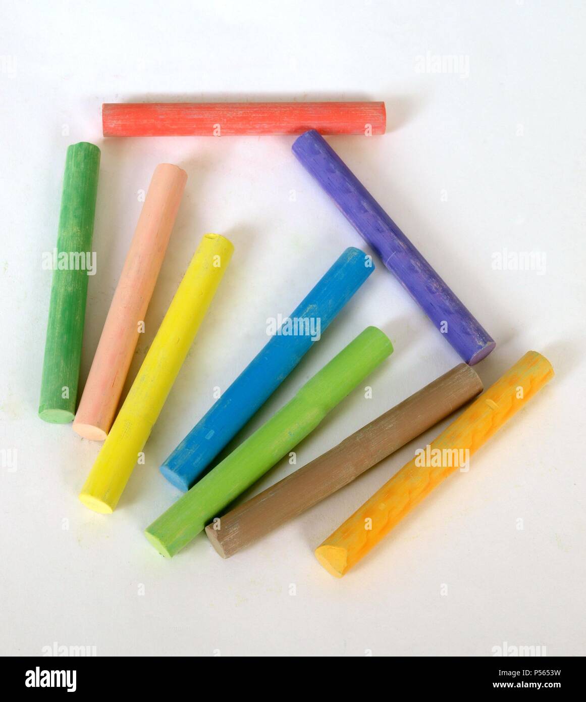 Tizas de colores hi-res stock photography and images - Alamy