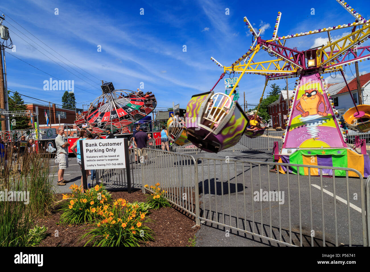 Kiddie rides hi-res stock photography and images - Alamy