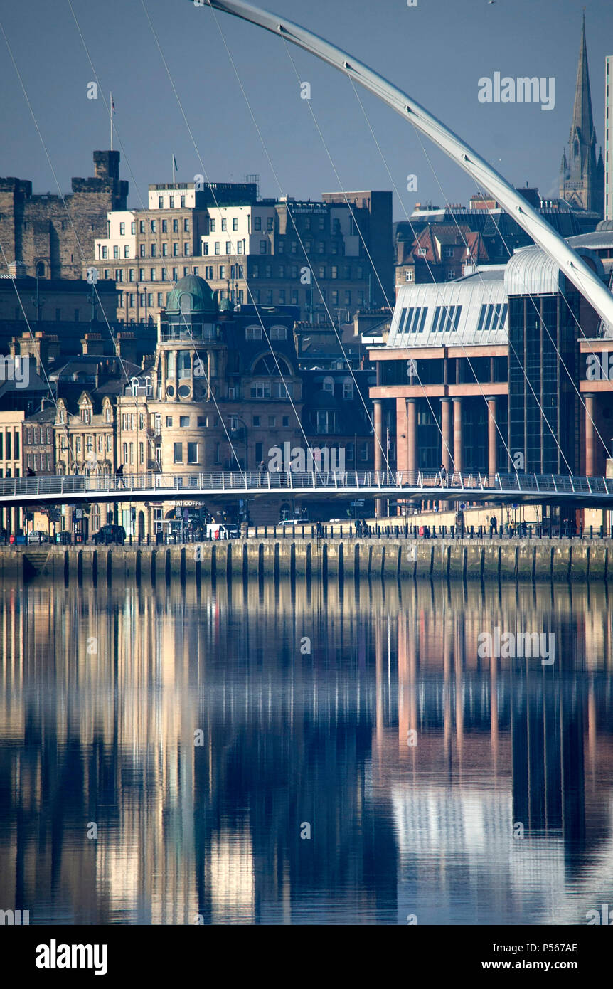 Newcastlegateshead quays hi-res stock photography and images - Alamy