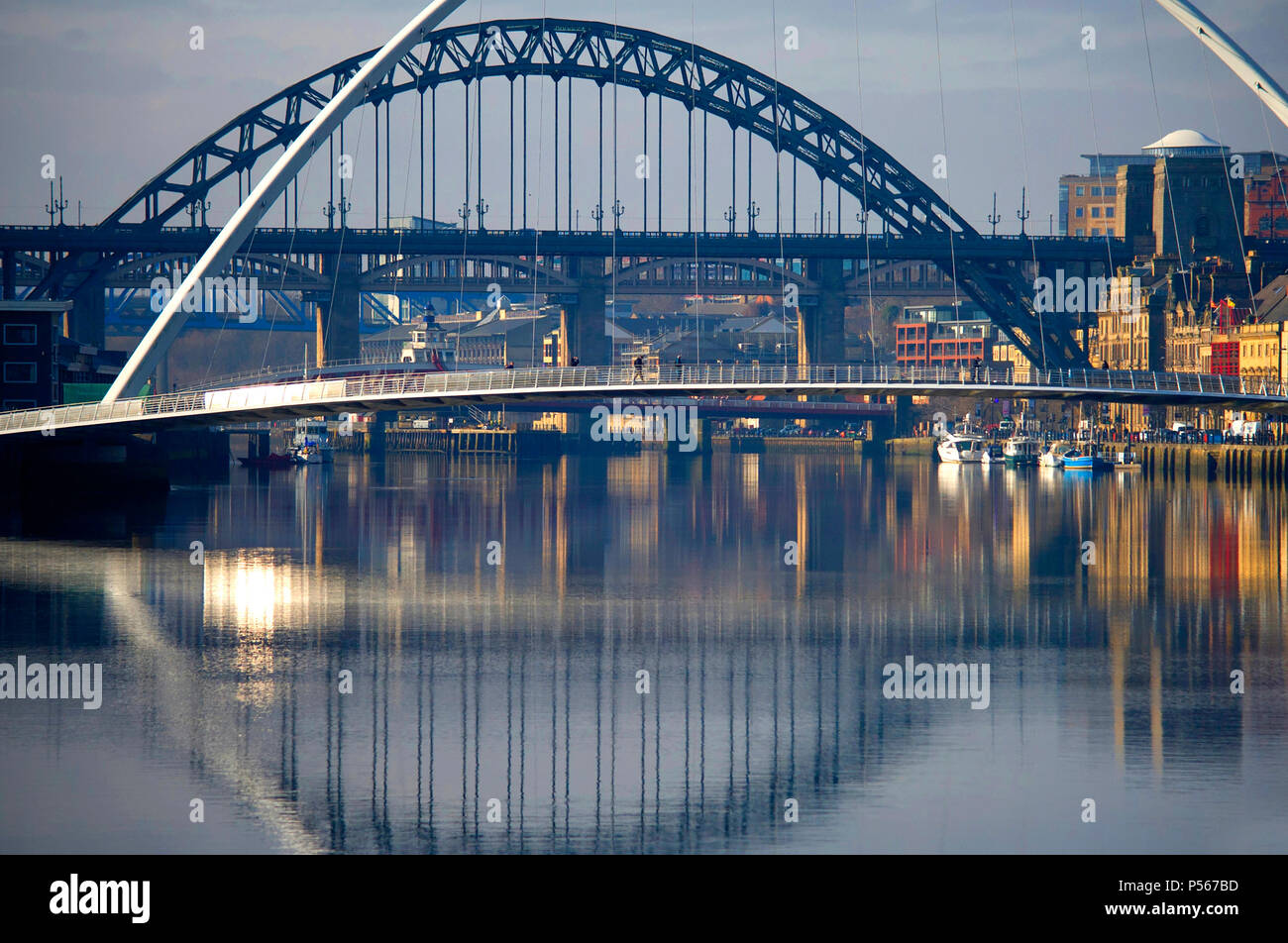 Newcastlegateshead quays hi-res stock photography and images - Alamy
