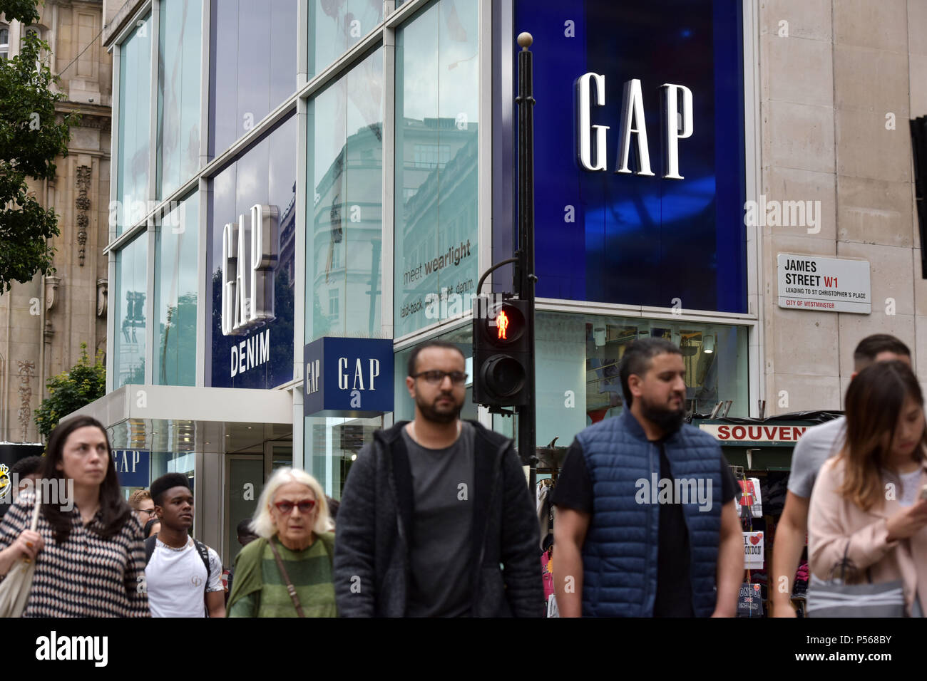 Gap flagship oxford street hi-res stock photography and images - Alamy