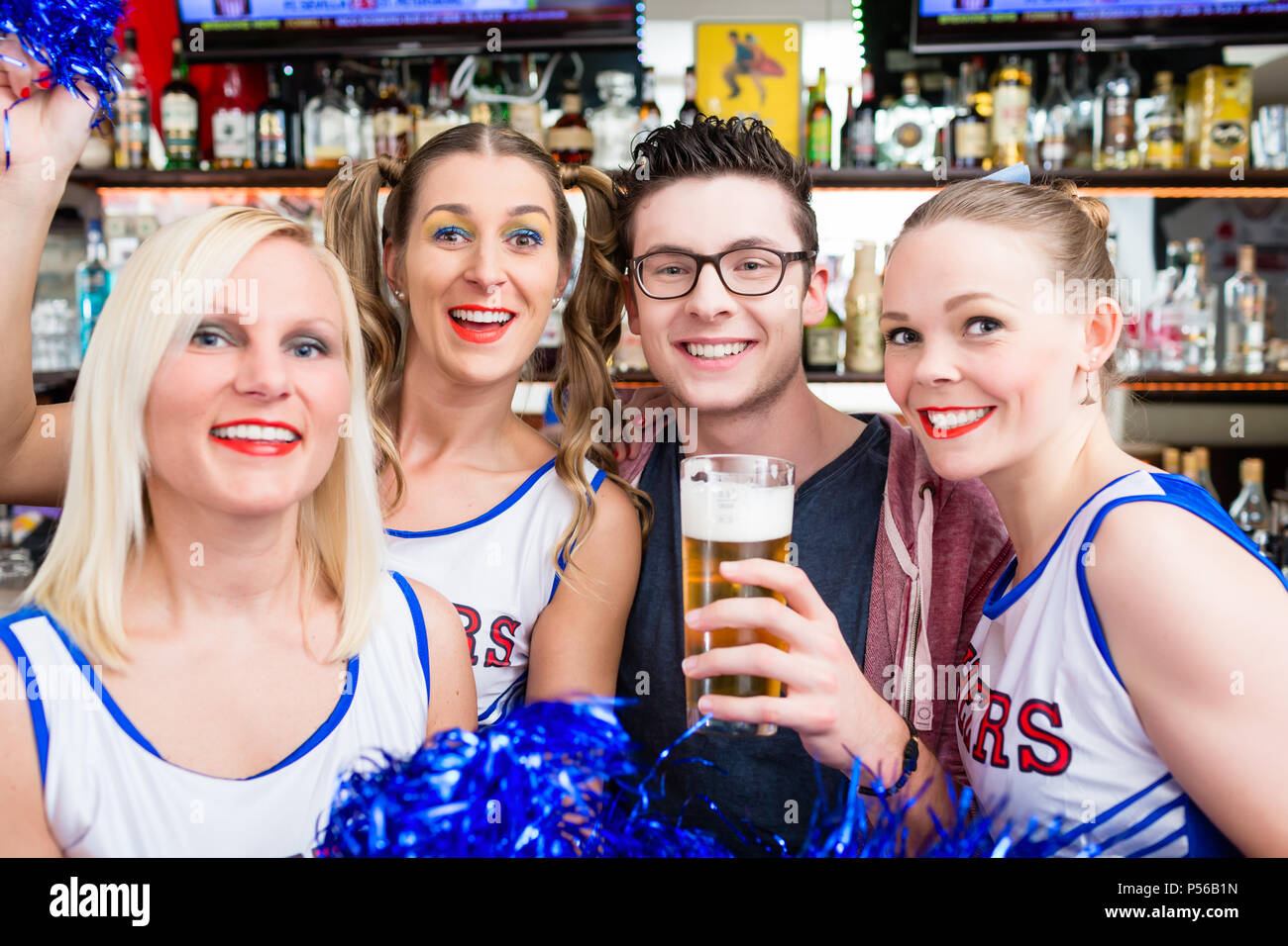 Cheerleader fans hi-res stock photography and images - Alamy