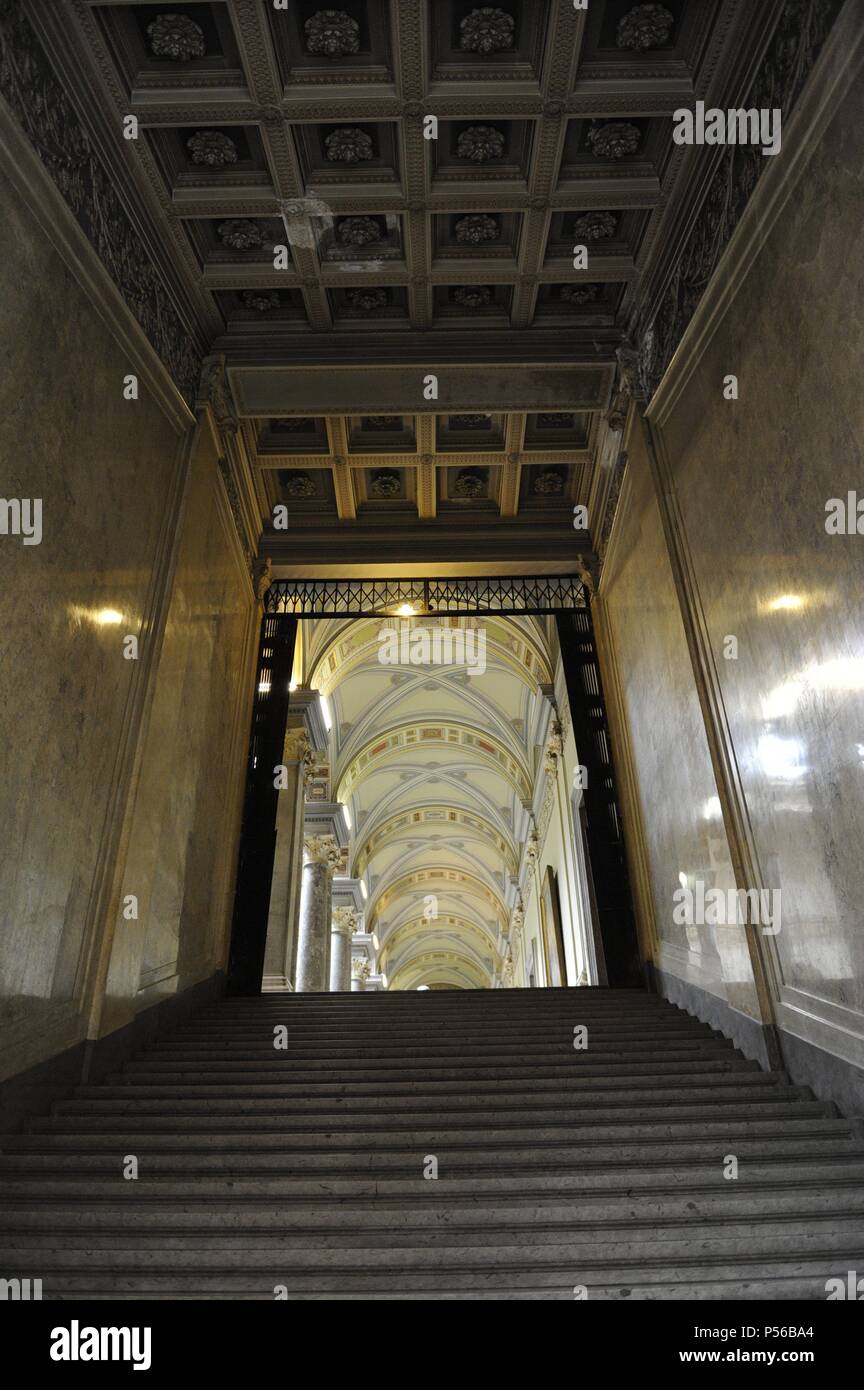 Interior inside museum museums stairs staircase steps hi-res stock ...
