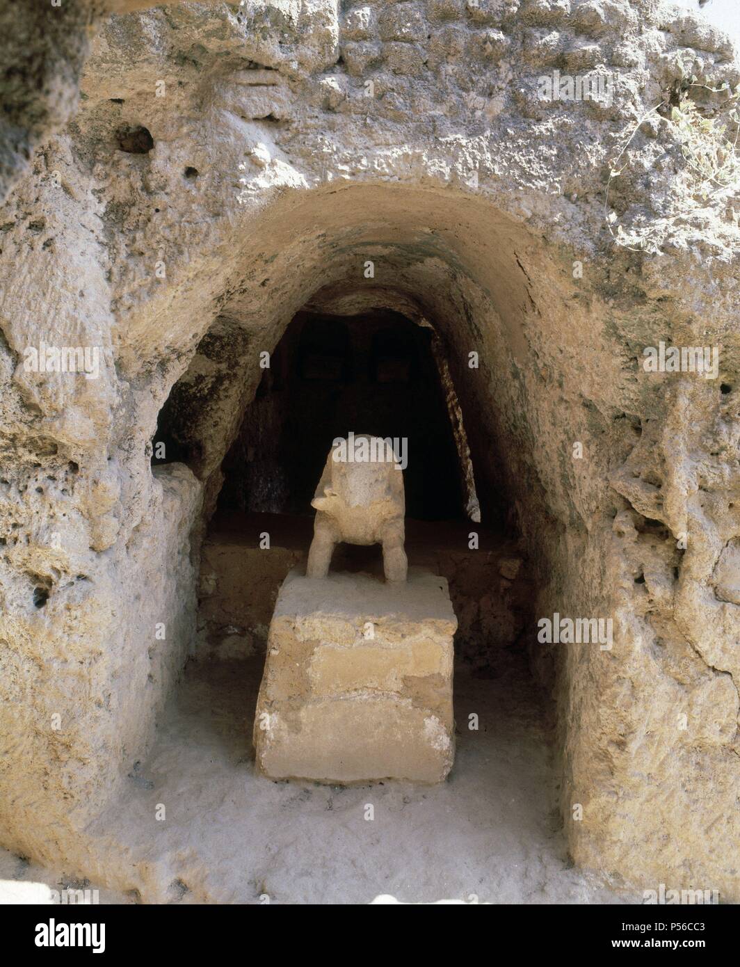TUMBA DEL ELEFANTE - SIGLO I. Location: NECROPOLIS ROMANA, CARMONA ...