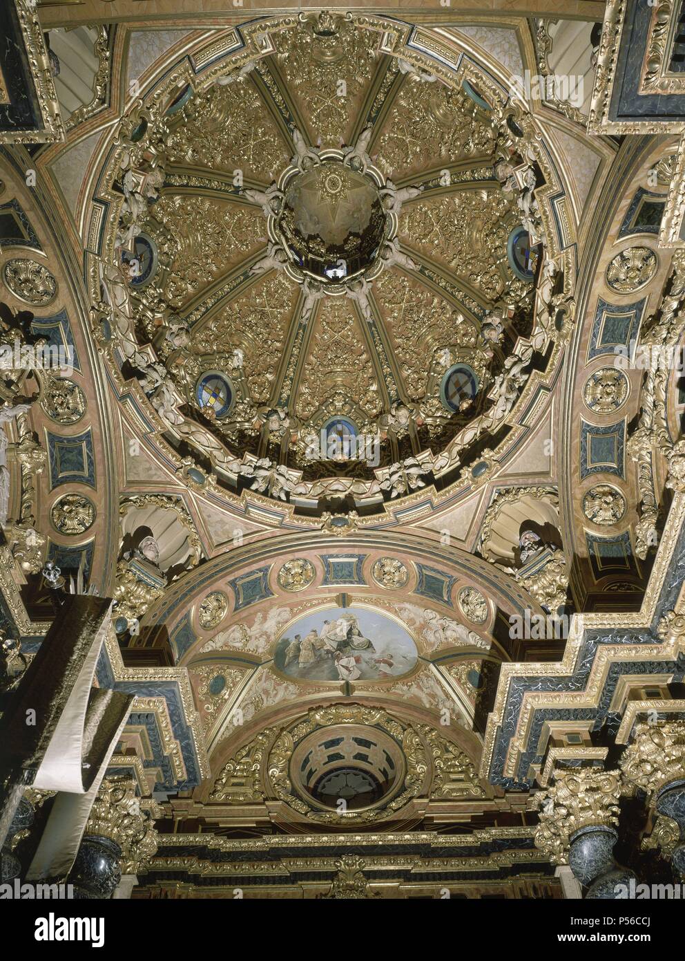 CAMARIN DE LA VIRGEN-BOVEDA-BARROCA. Location: IGLESIA DE LAS ANGUSTIAS ...