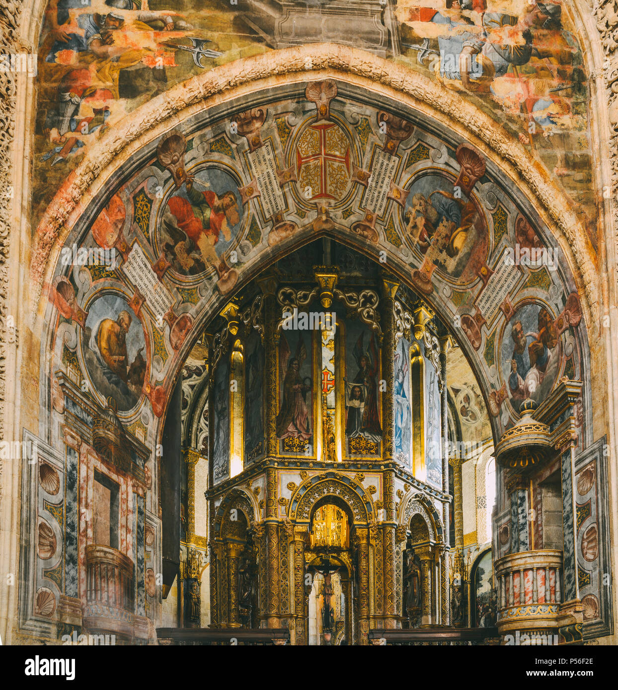 Tomar castle hi-res stock photography and images - Alamy