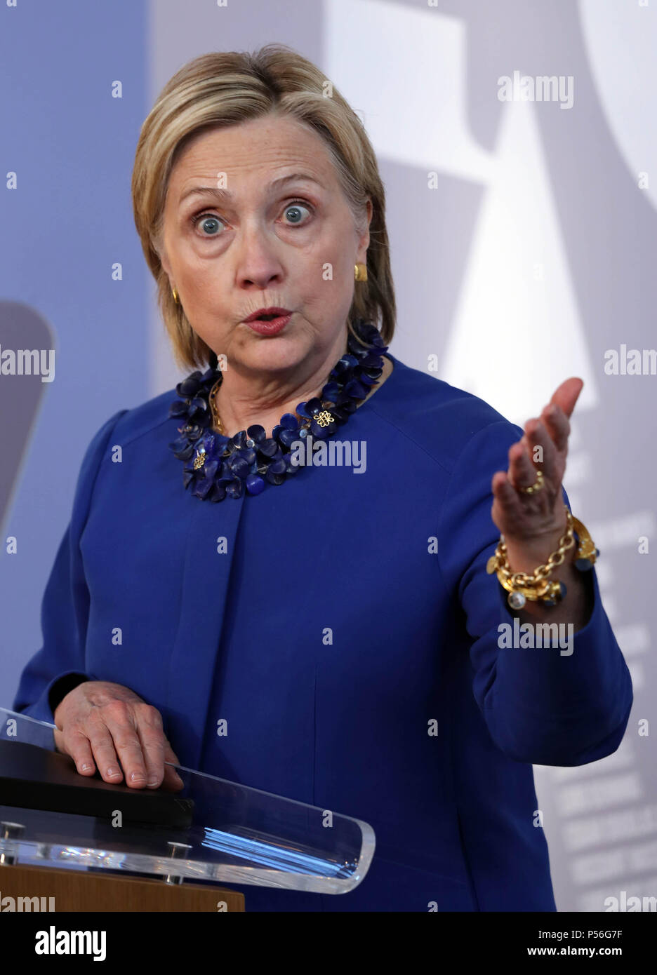 Hillary Clinton delivers the Romanes Lecture at the Sheldonian Theatre ...