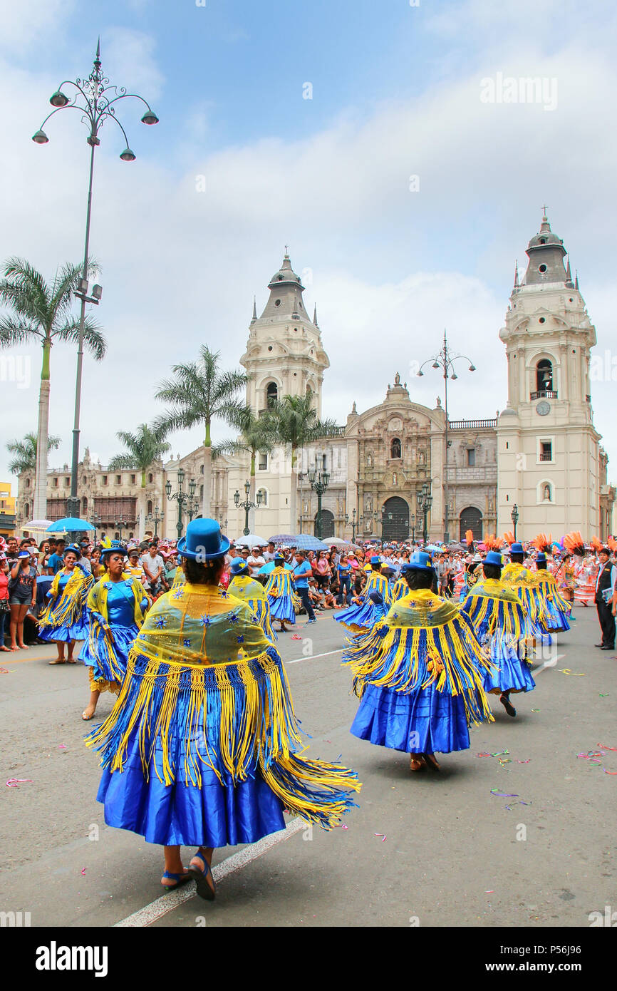 Local women dancing during Festival of the Virgin de la Candelaria in ...